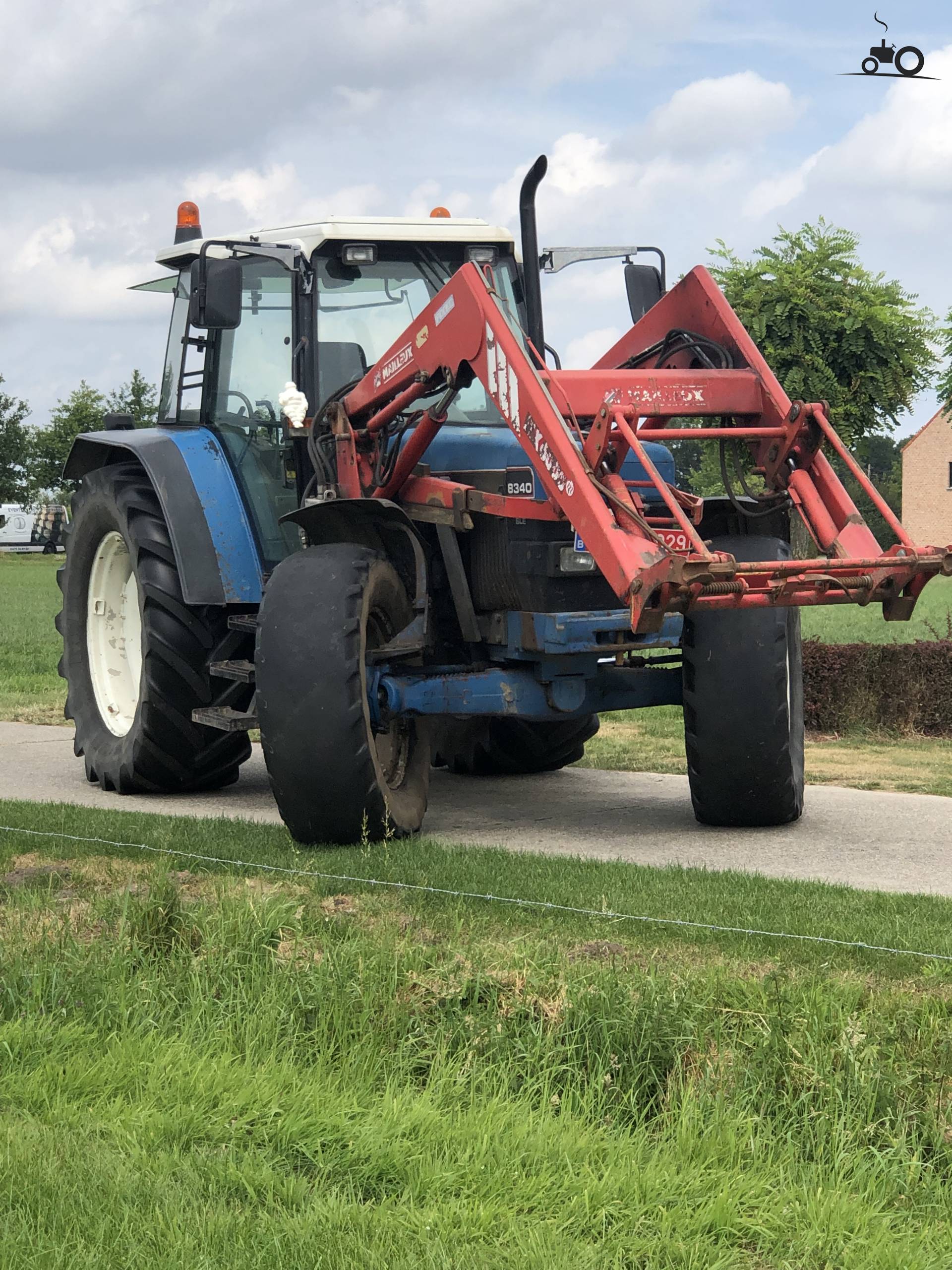 Foto Ford 8340 #1489327