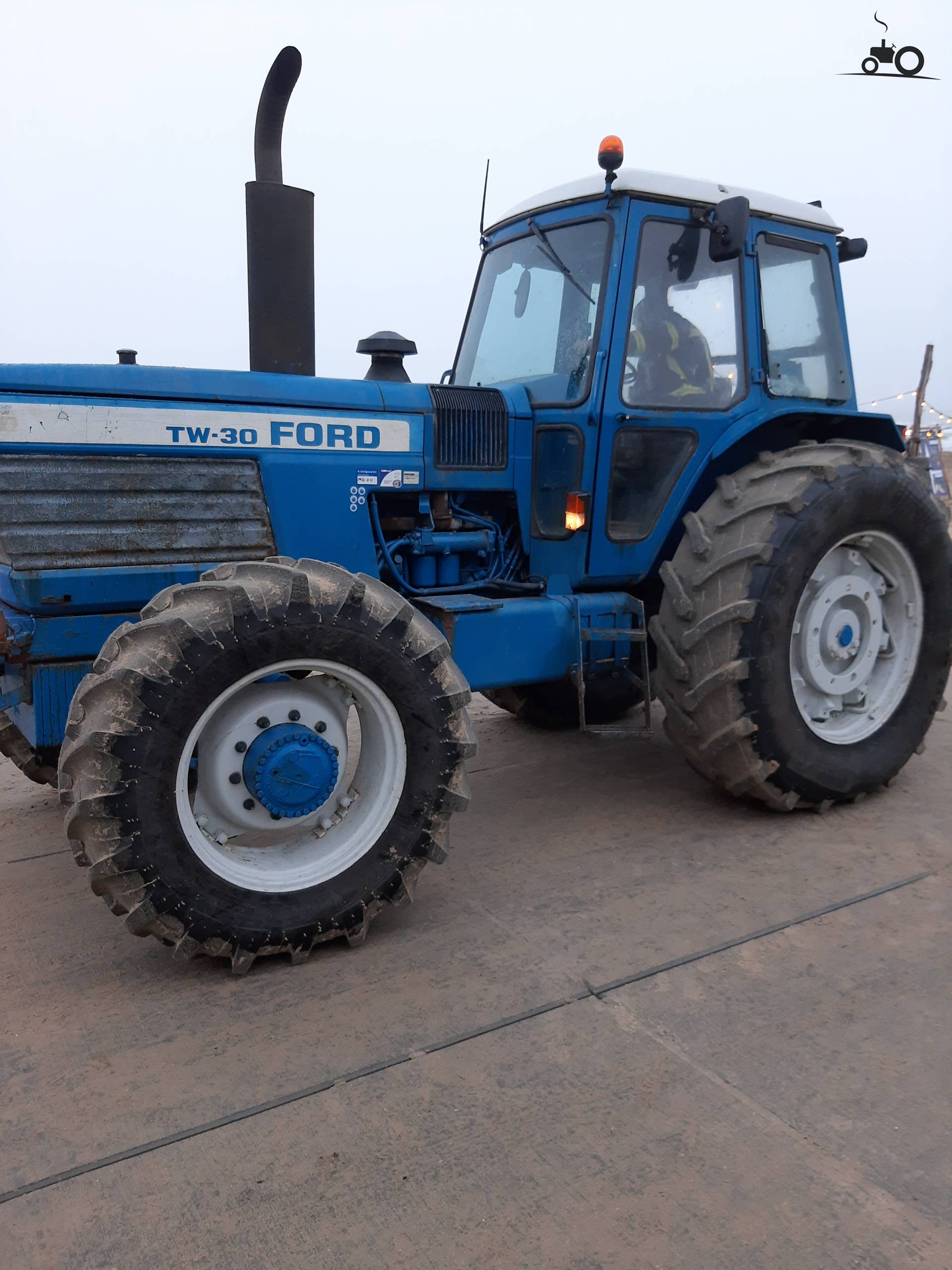 Foto Ford TW 30 #1501408