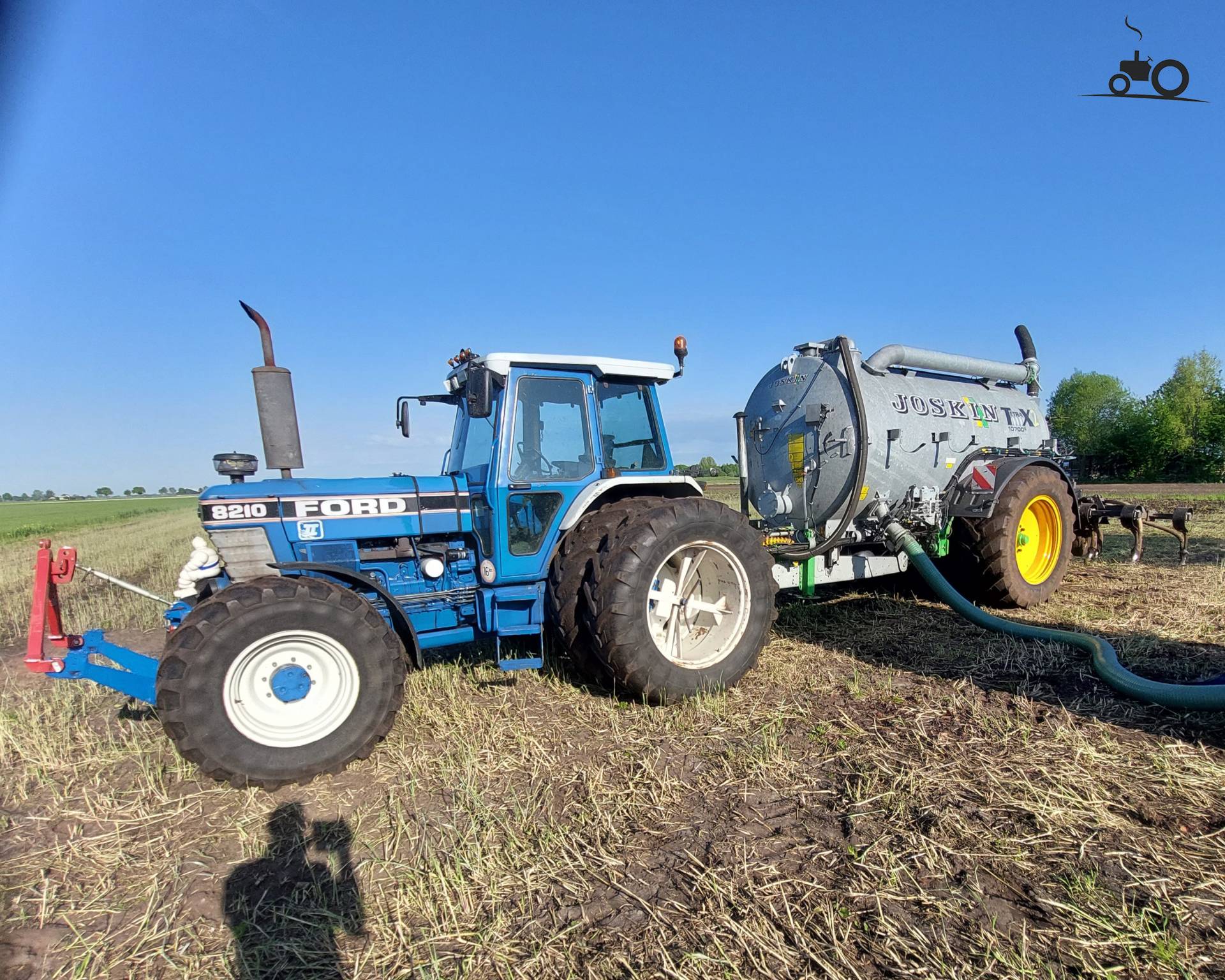 Foto Ford 8210 #1519511