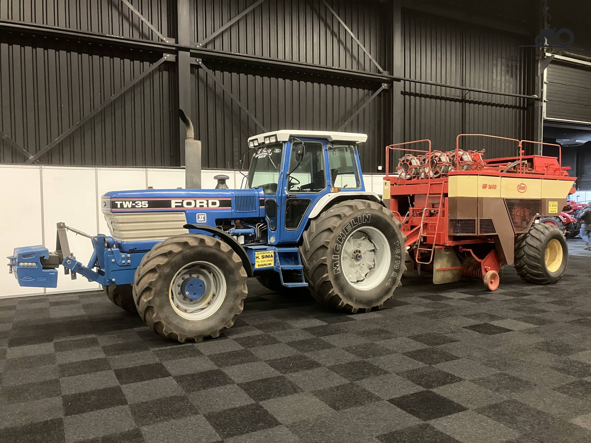 Foto Ford TW 35 #1559335