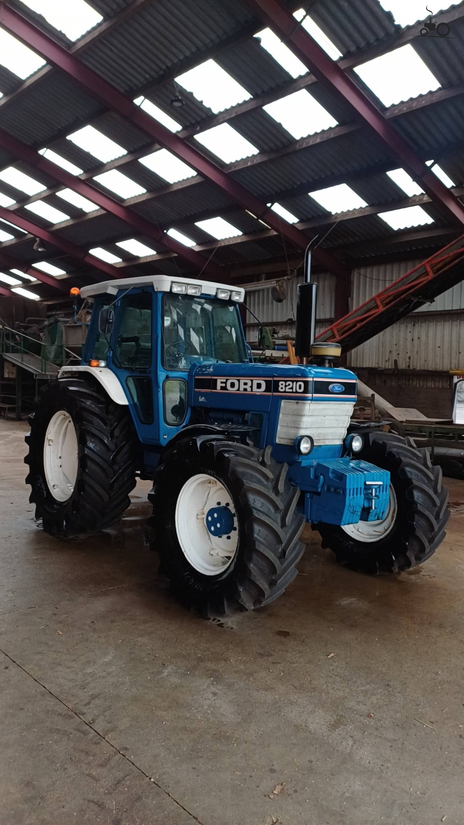 Foto Ford 8210 #1561141