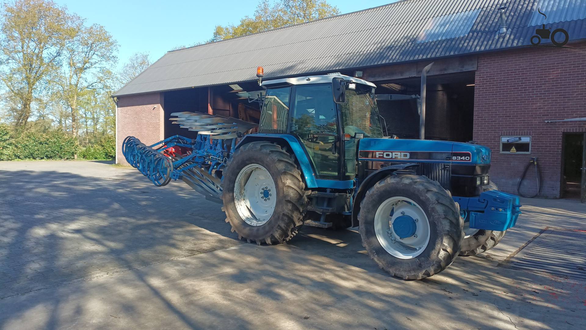 Foto Ford 8340 #1564121