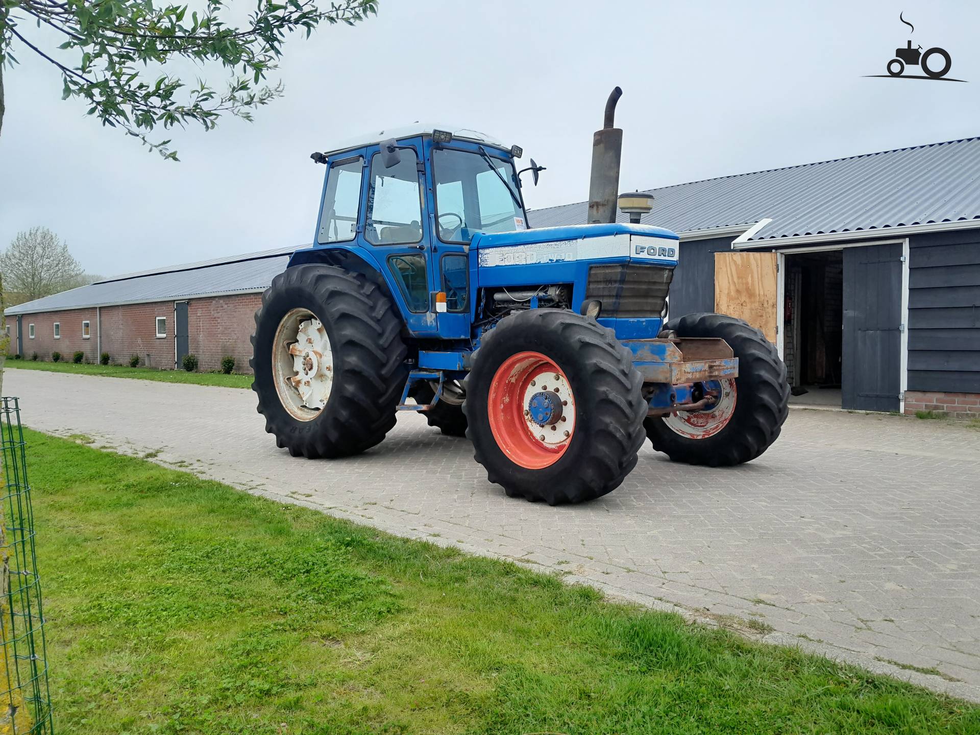 Foto Ford TW 10 #1566137