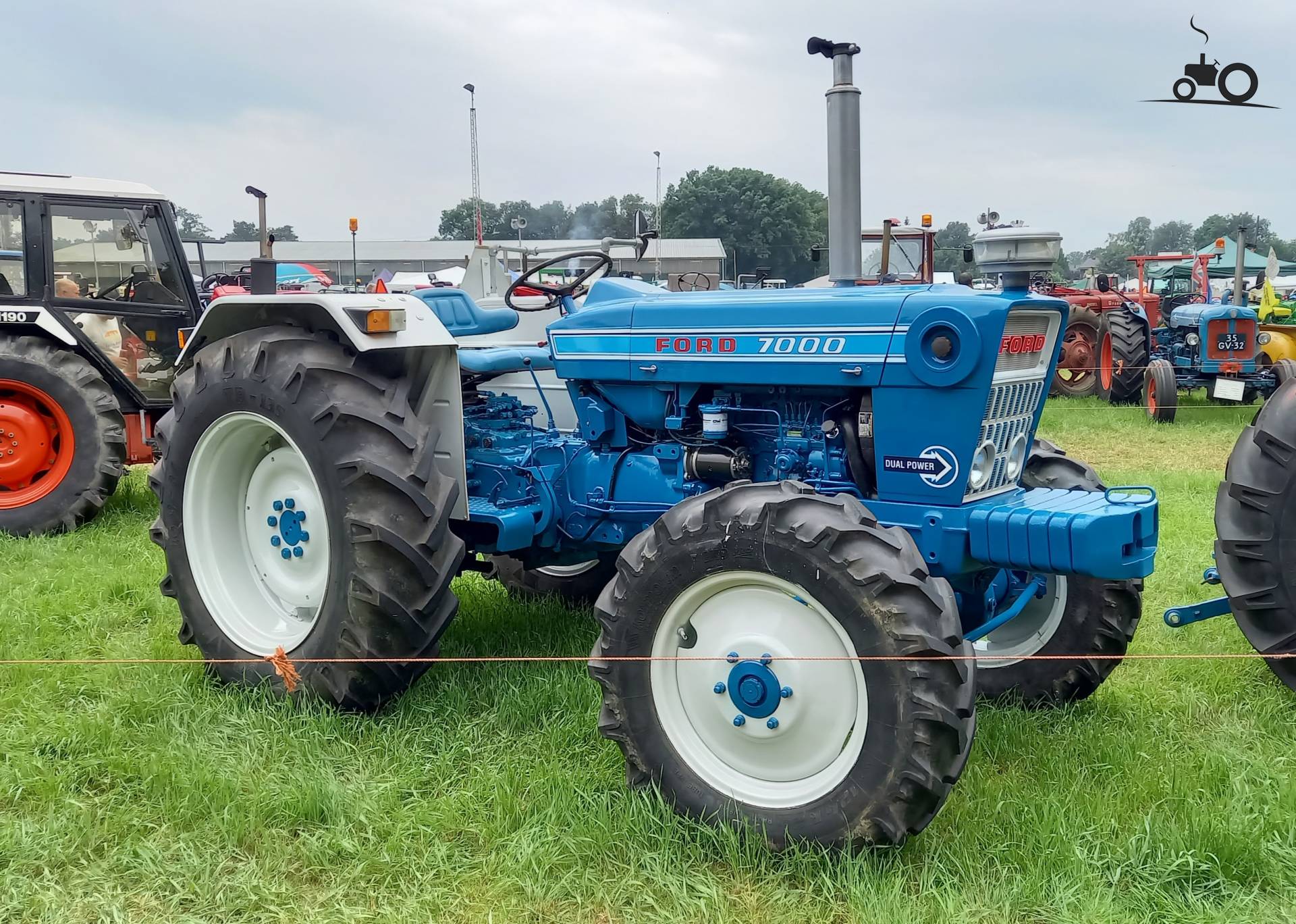 Foto Ford 7000 #1579917