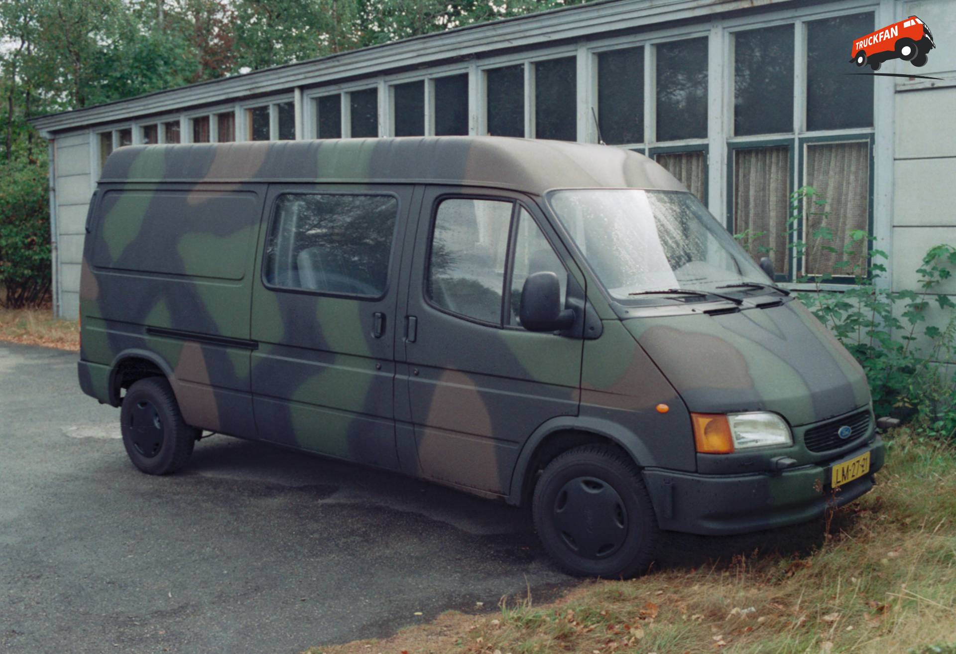 Foto Ford Transit van Ministerie van Defensie