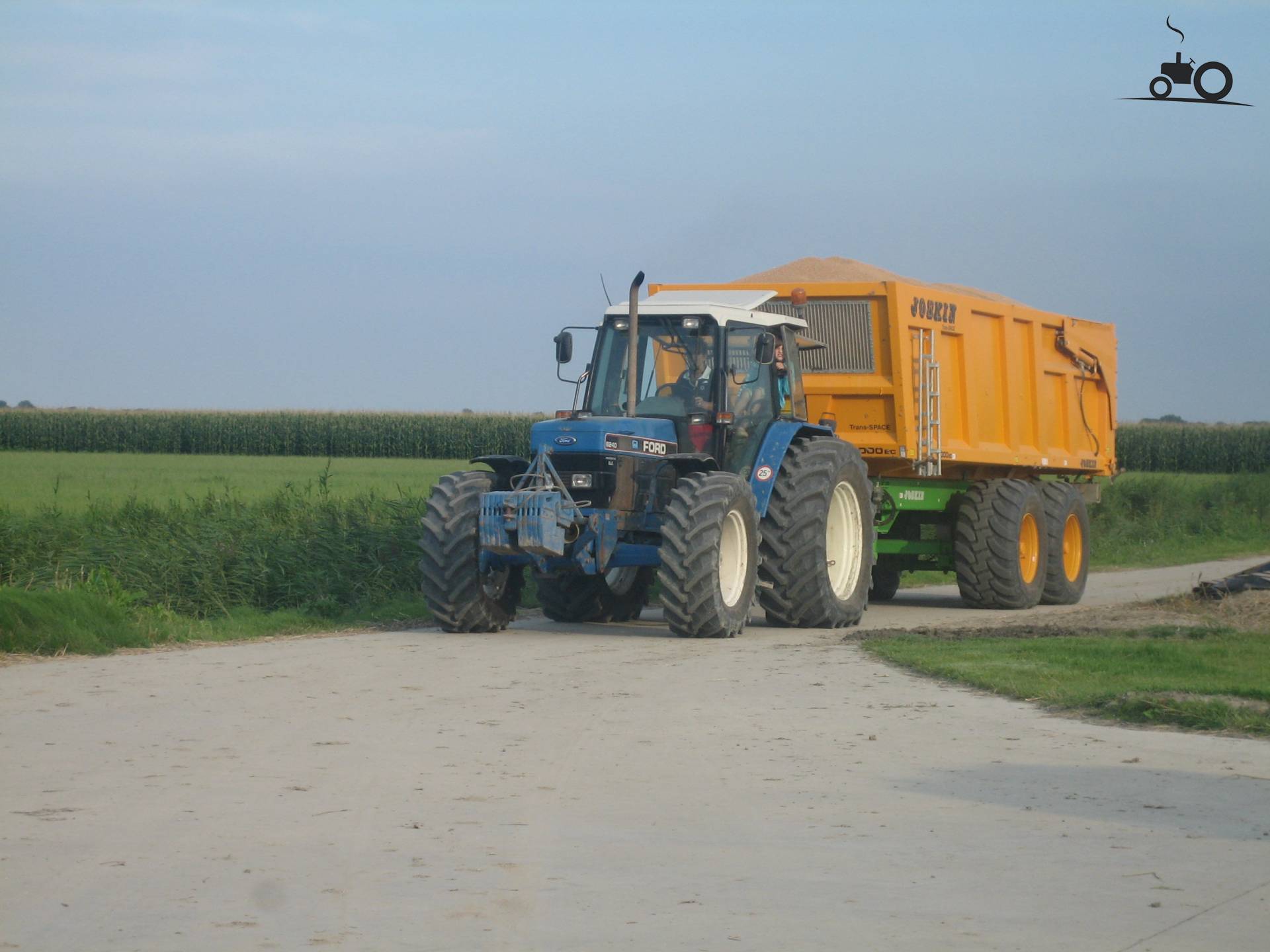 Foto Ford 8240 #315670