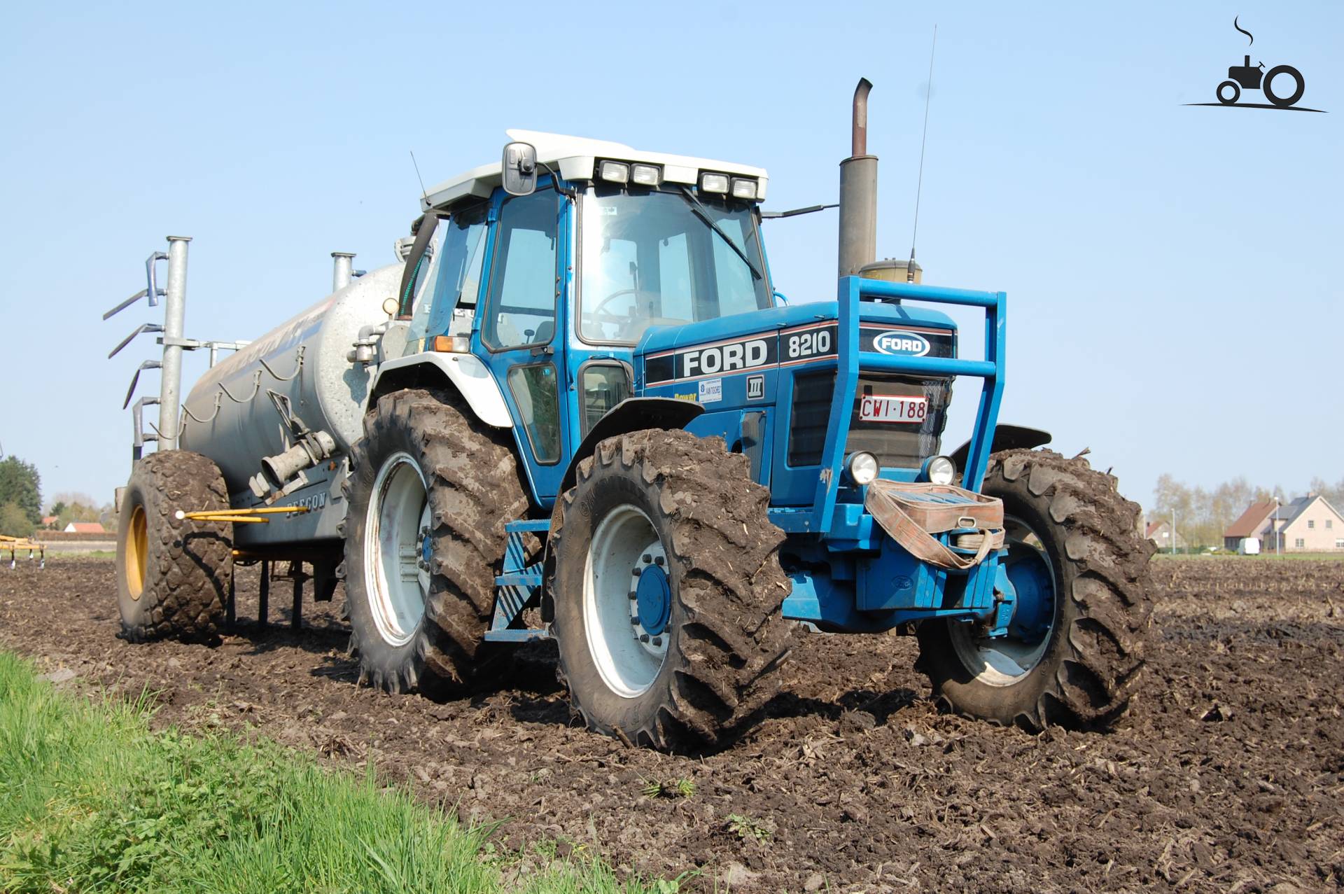 Foto Ford 8210 #343303