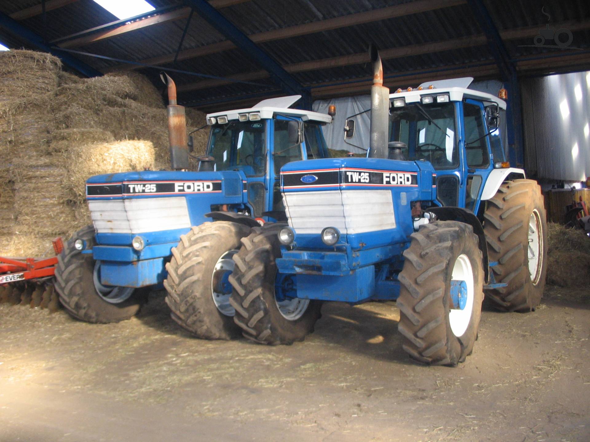 Foto Ford TW 25 #34898