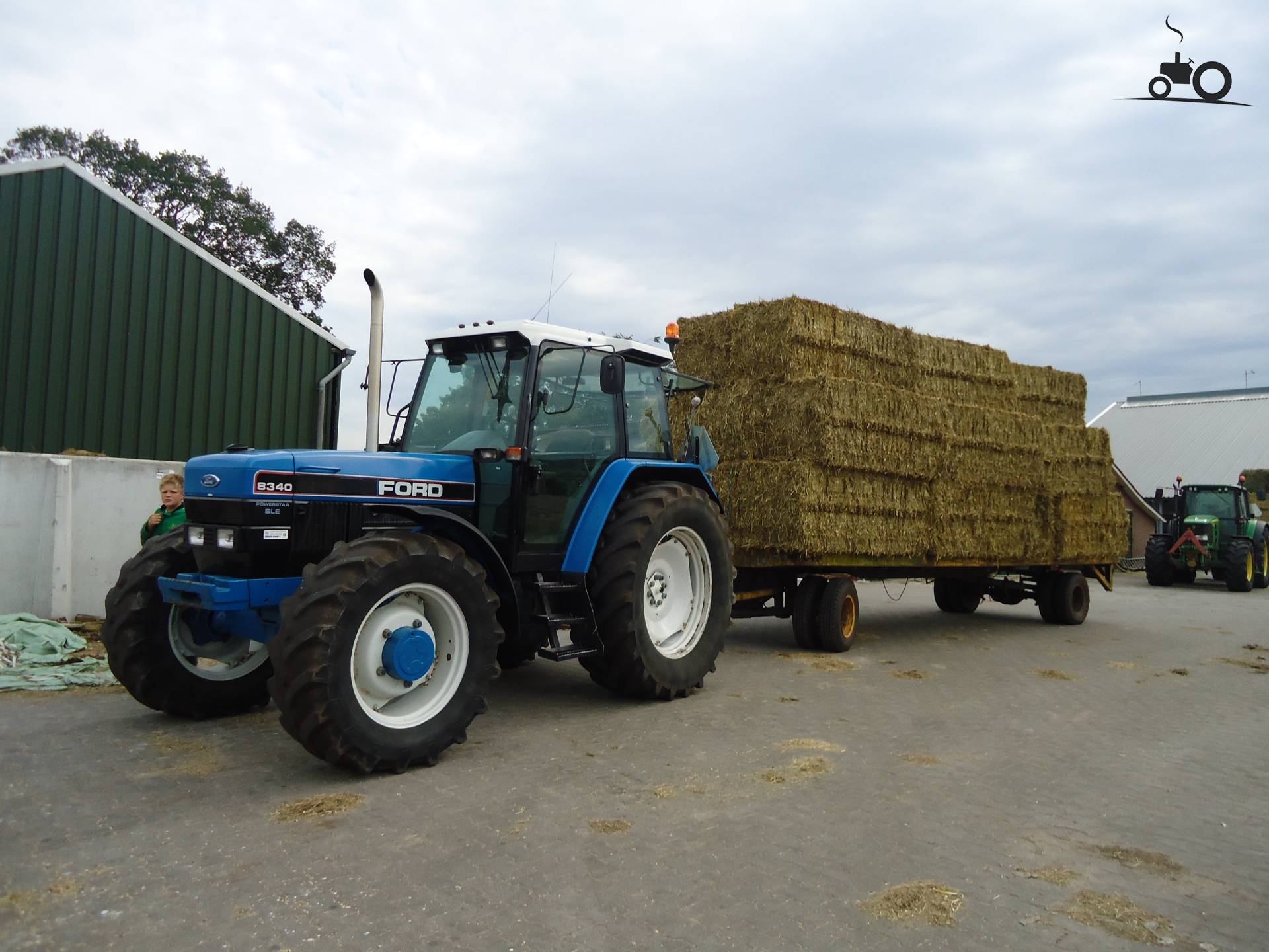 Foto Ford 8340 #389925