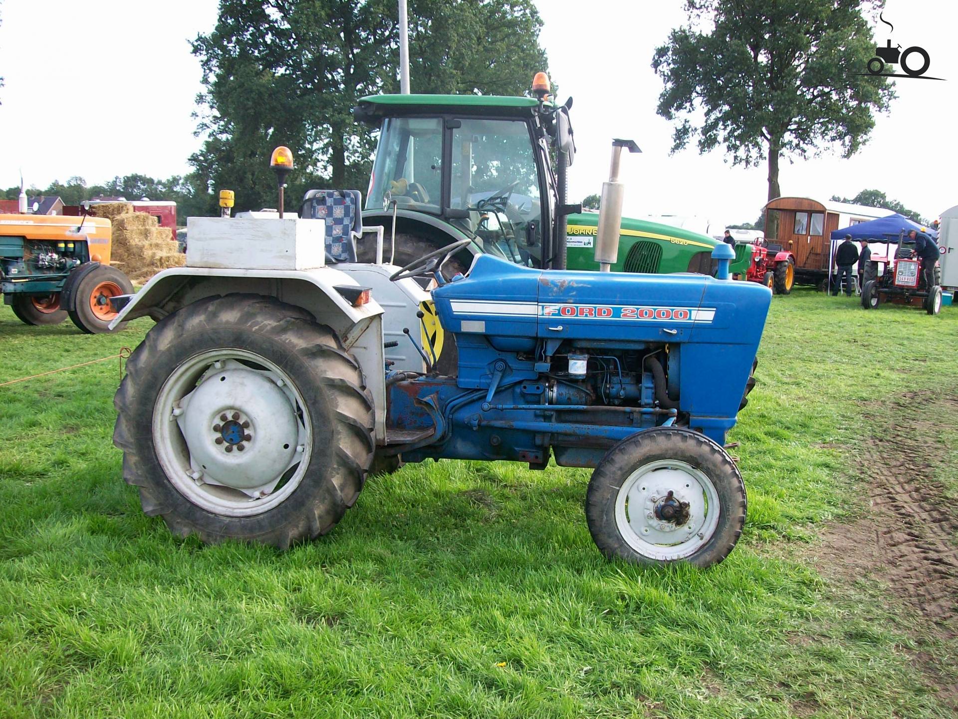Foto Ford 3000 #402536