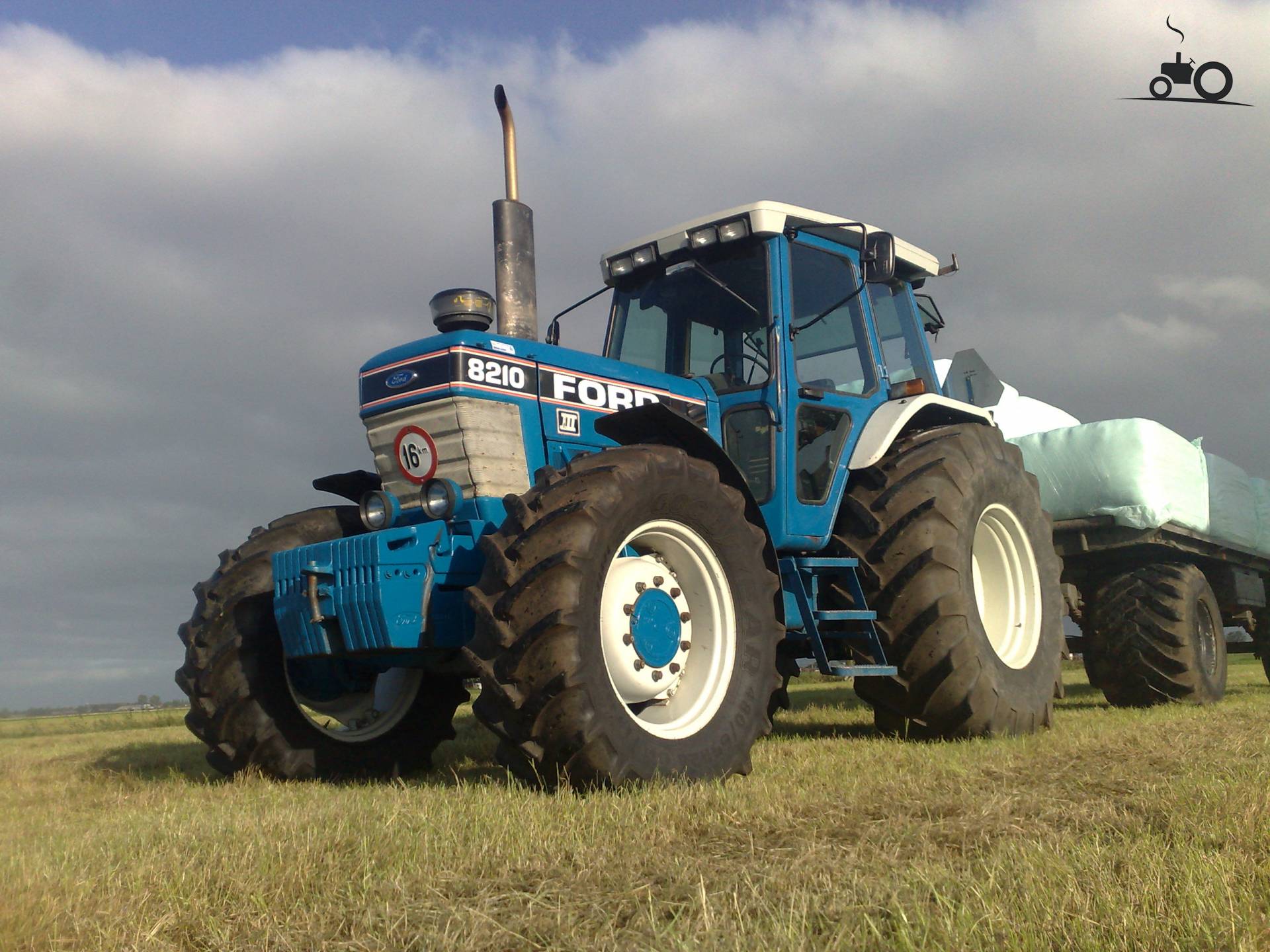 Foto Ford 8210 #486060