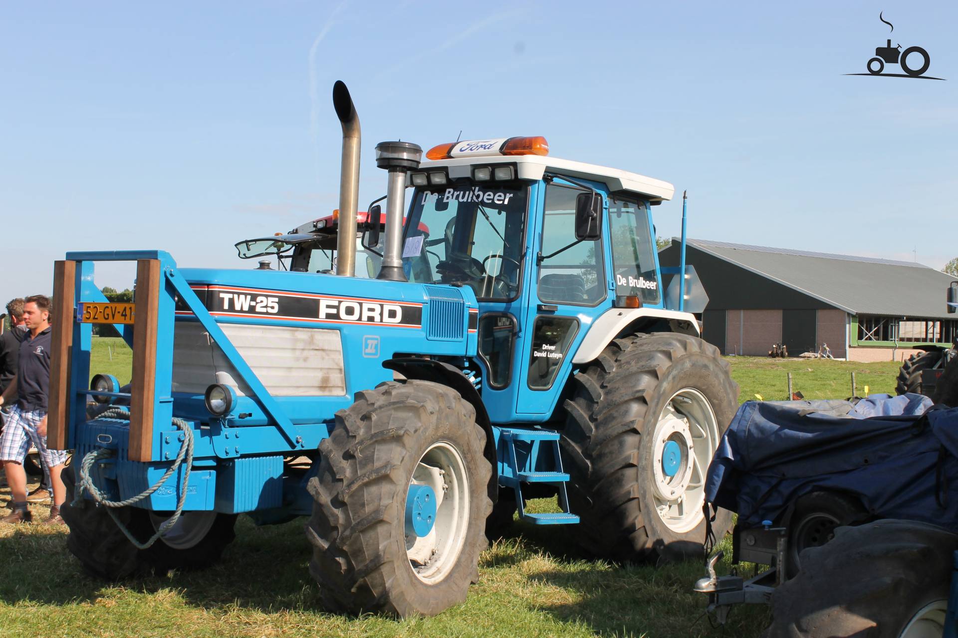 Foto Ford TW 25 #646746