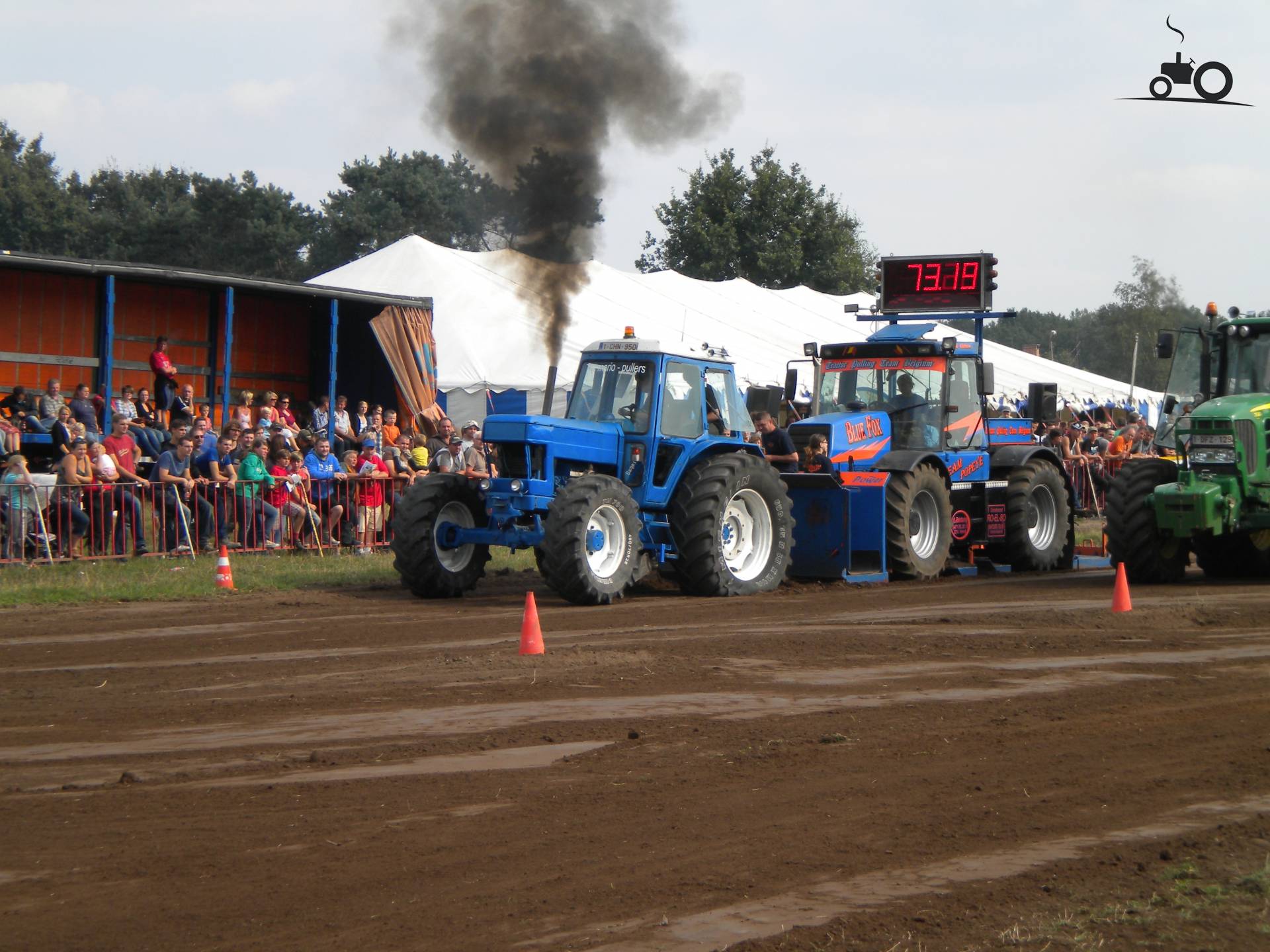 Foto Ford 8200 #681237