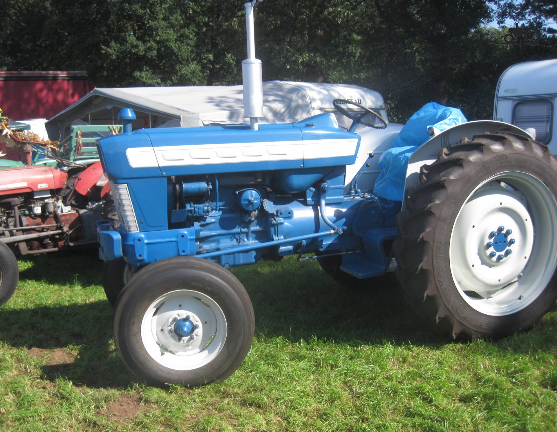 Ford 5000 - France - Tracteur image #688295