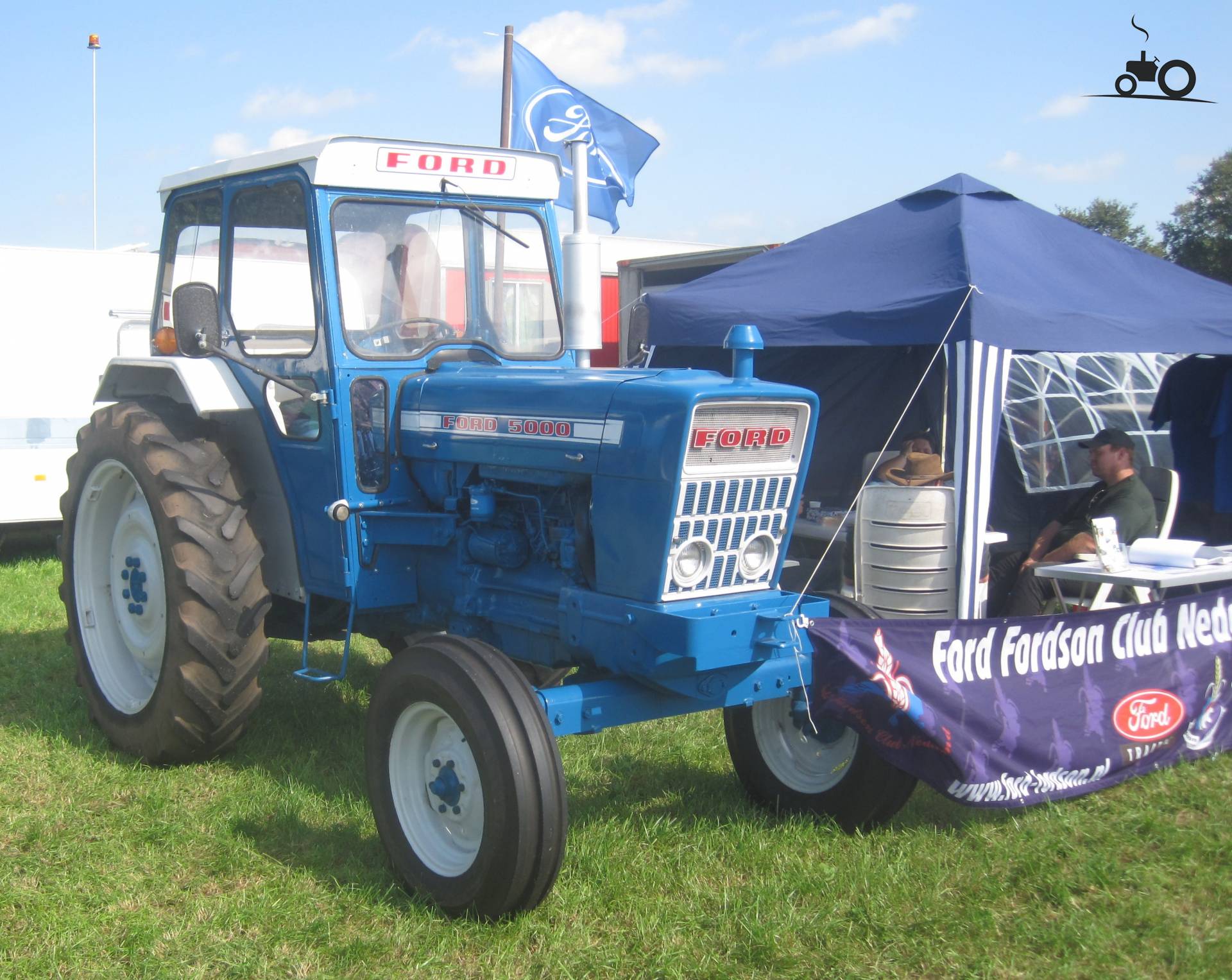 Foto Ford 5000 #688646