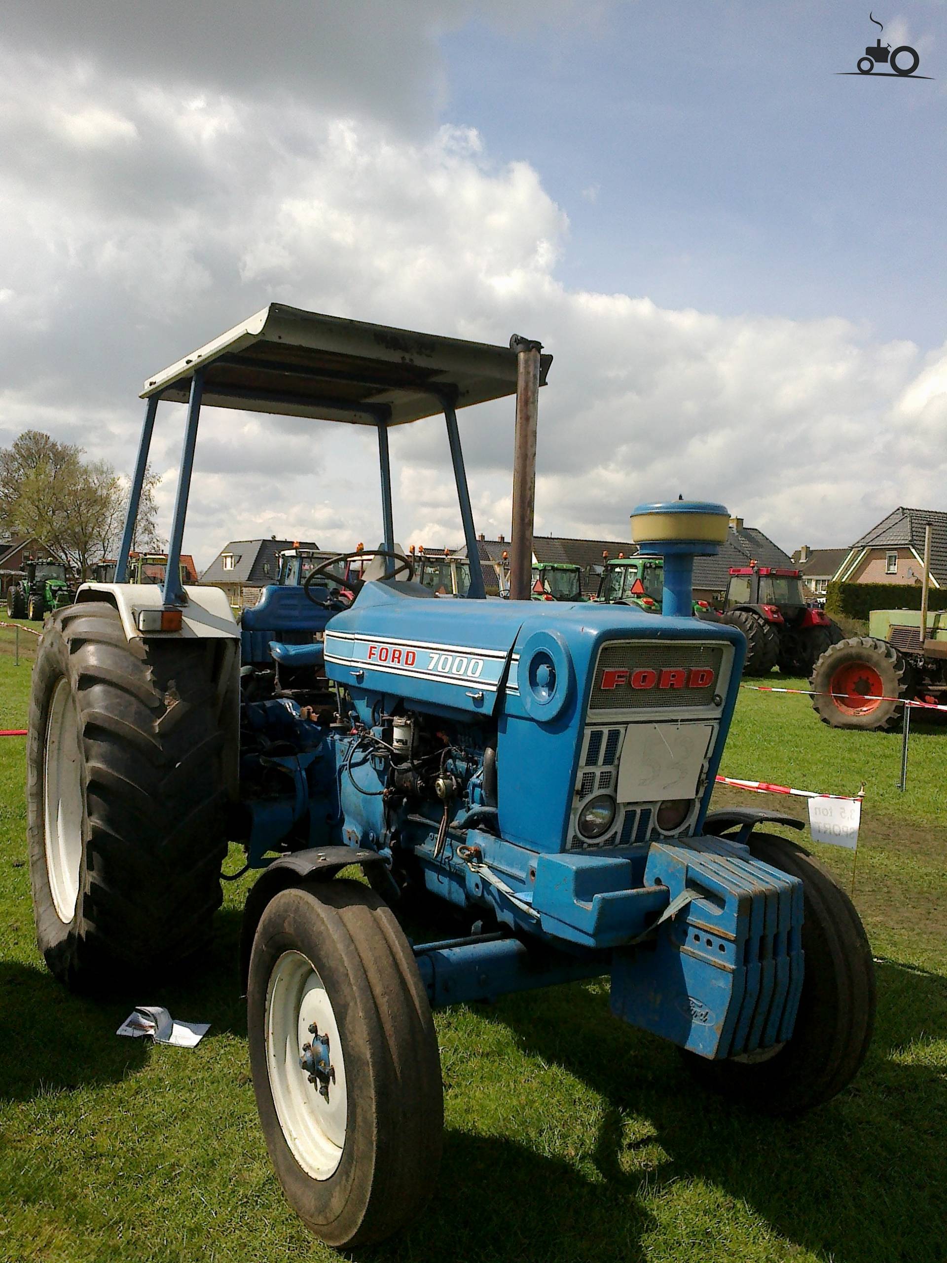 Foto Ford 7000 #752513