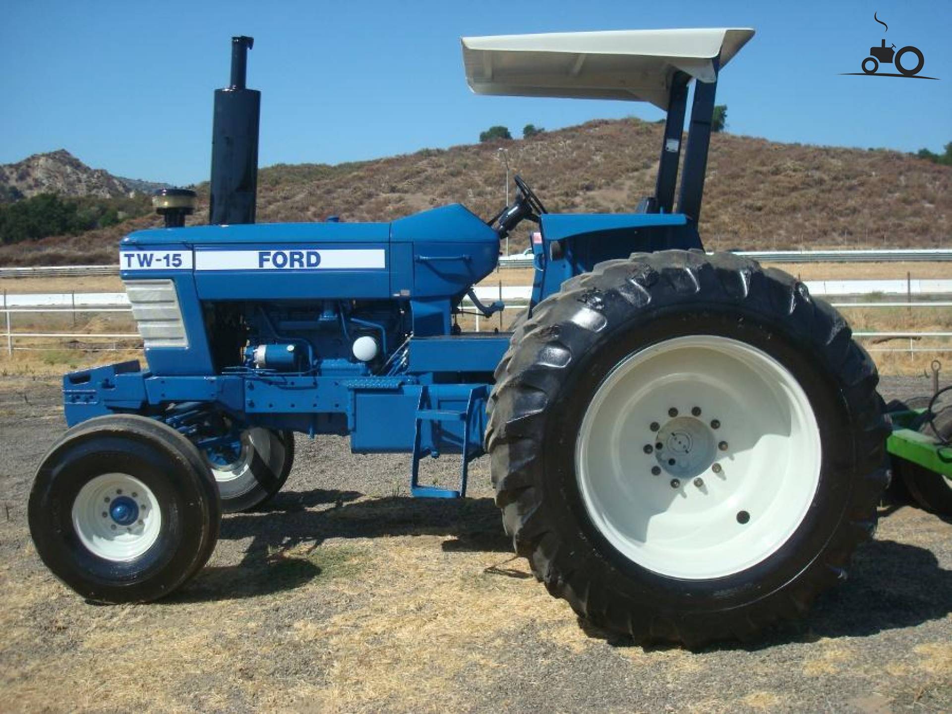 Foto Ford TW 15 #754216