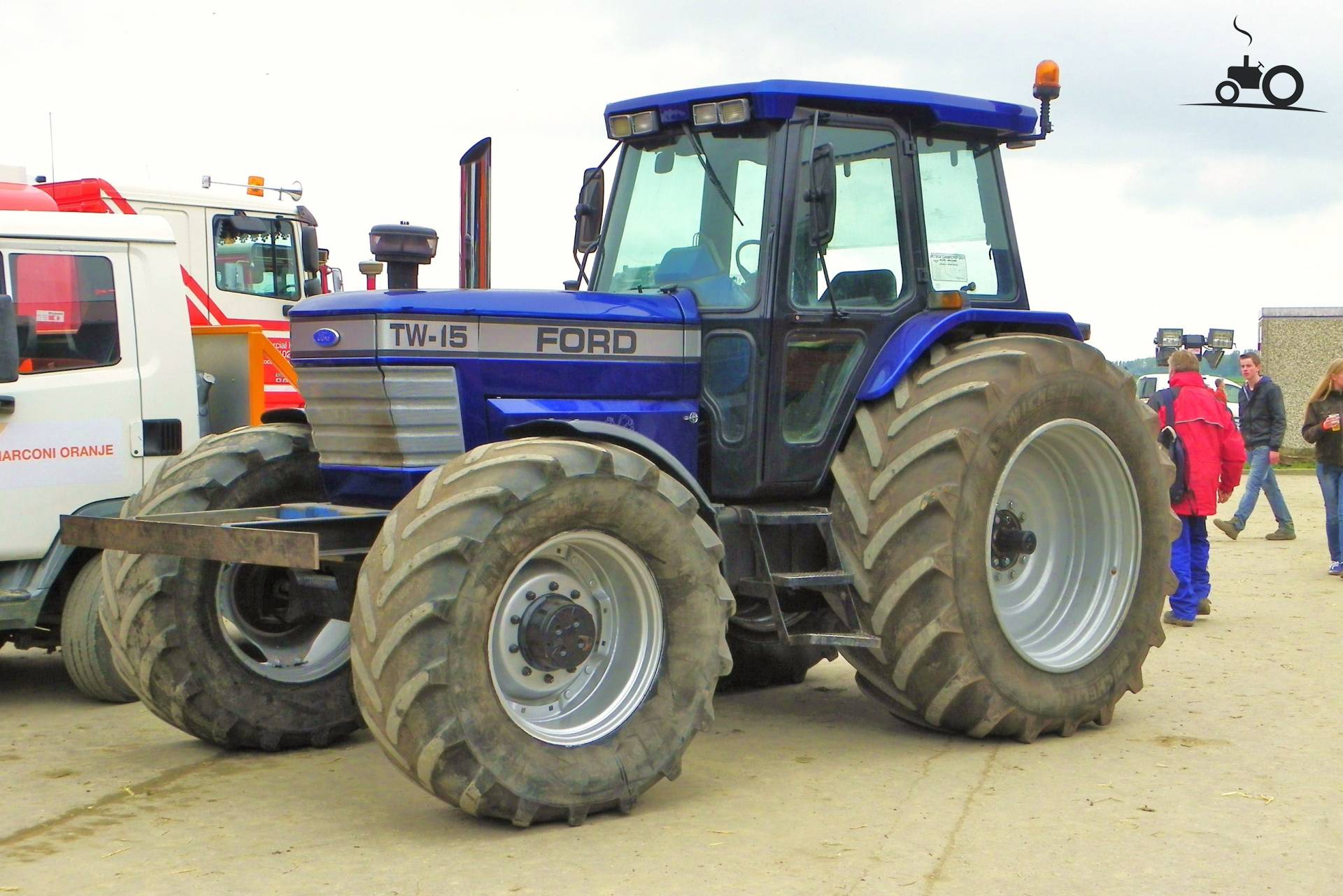 Foto Ford TW 15 #759686