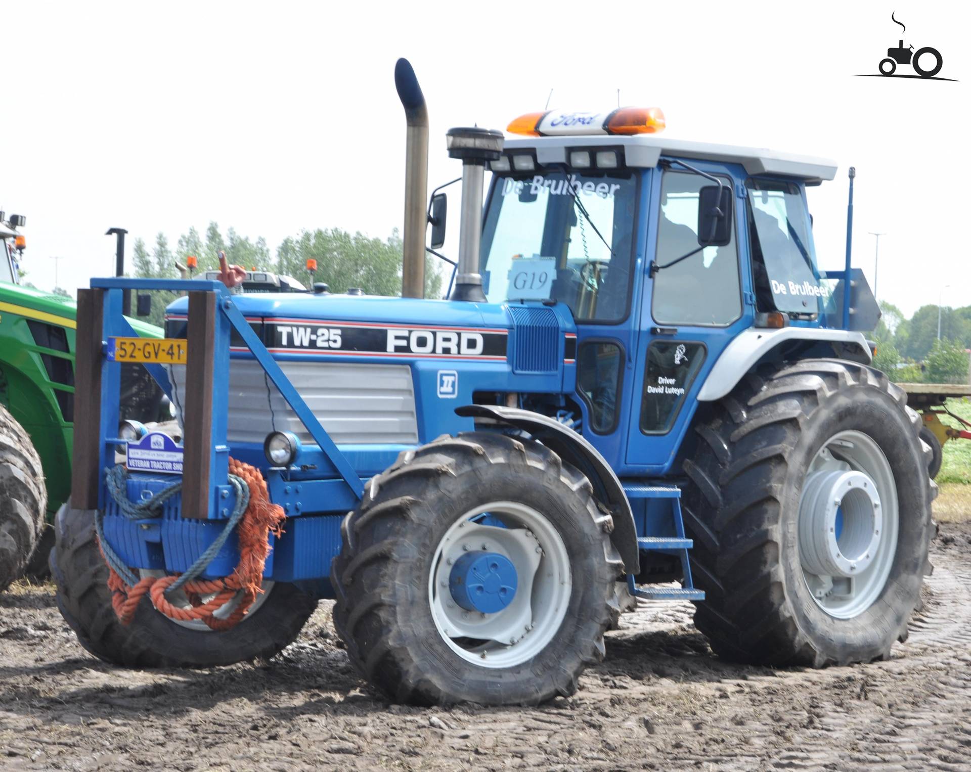 Foto Ford TW 25 #763741