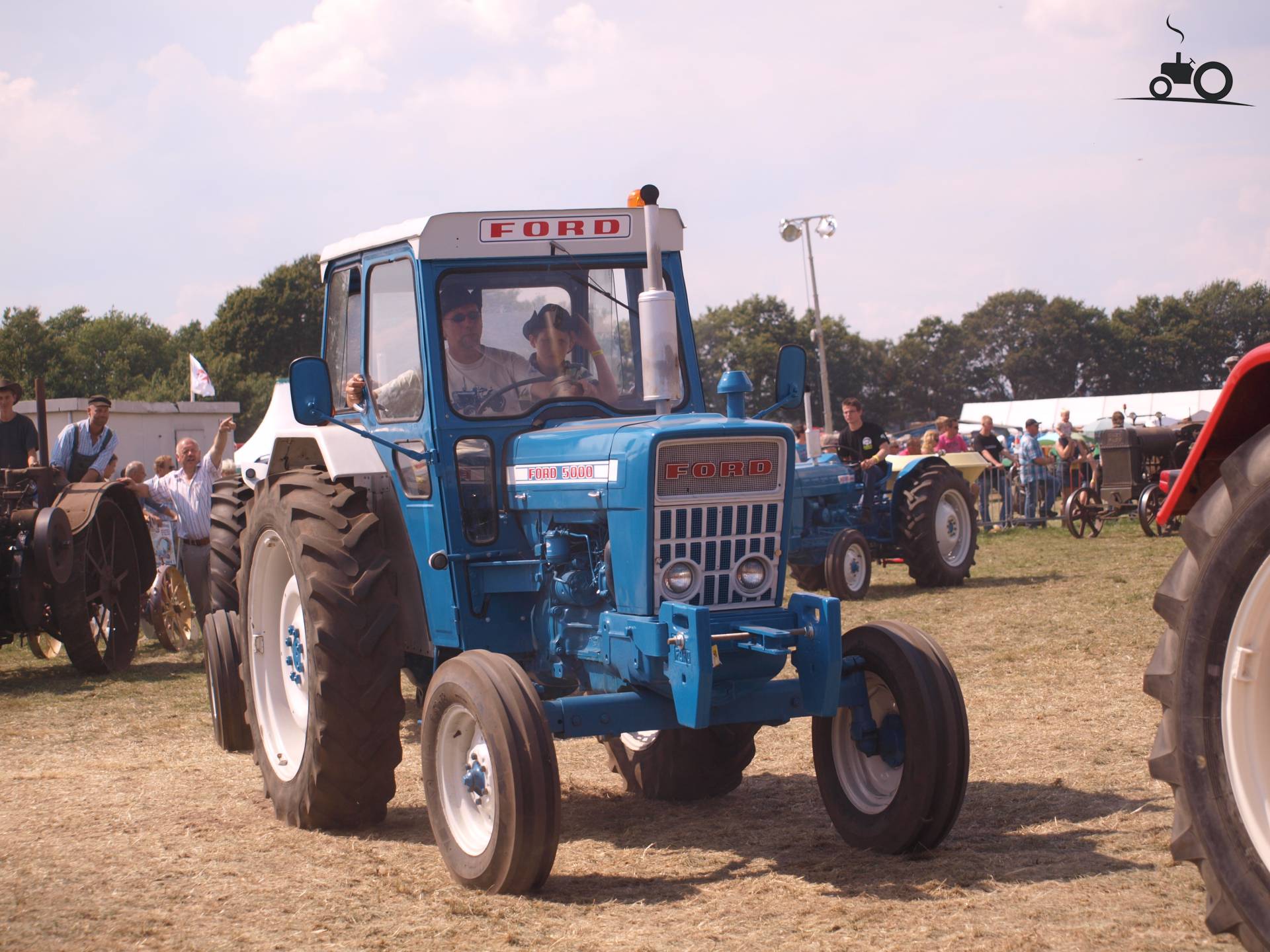 Foto Ford 5000 #781681
