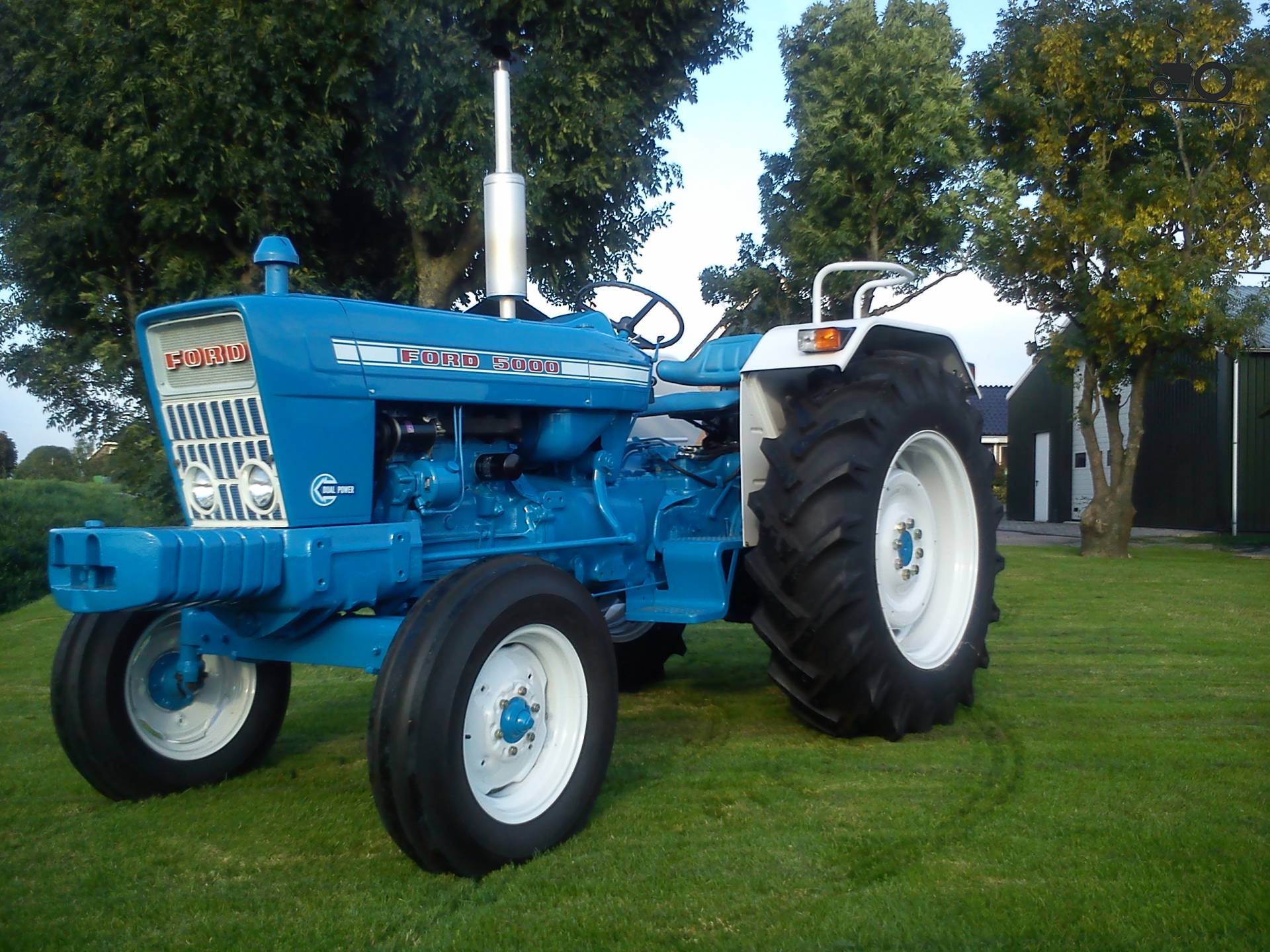 Foto Ford 5000 #793615