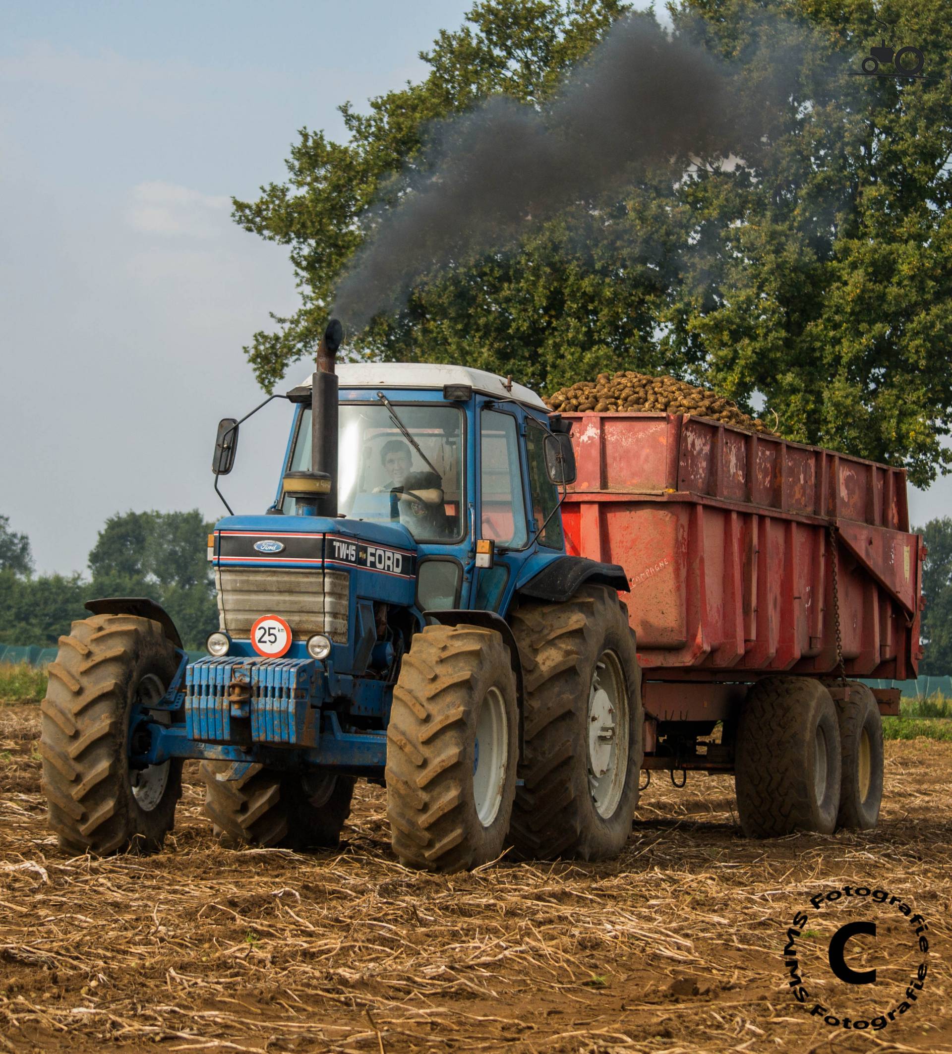 Foto Ford TW 15 #797500