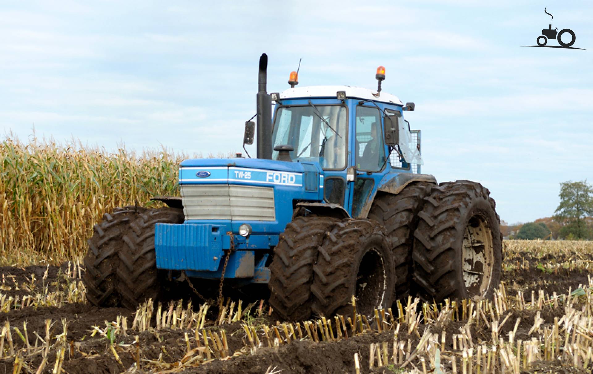 Foto Ford TW 25 #805918