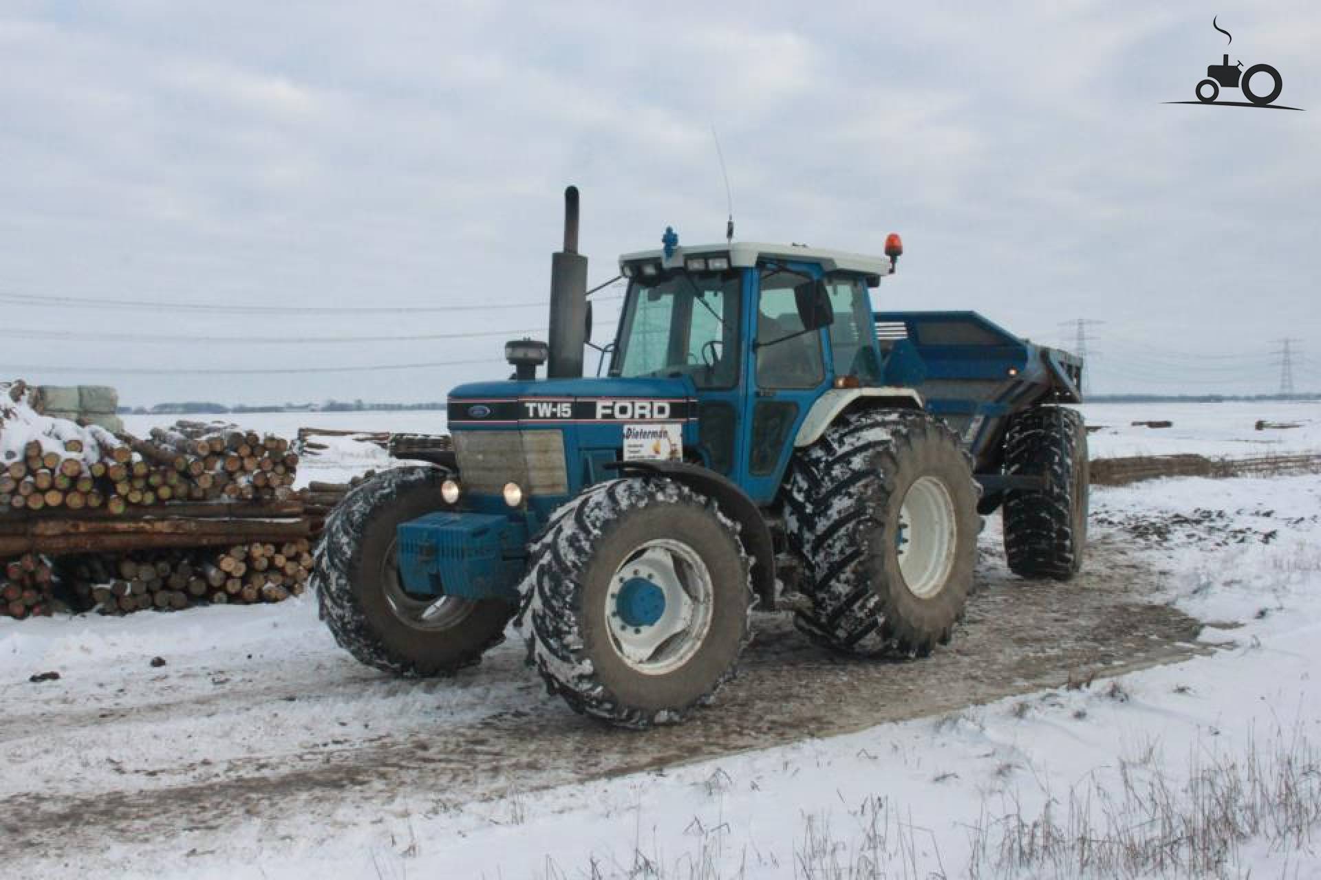 Foto Ford TW 15 #817362