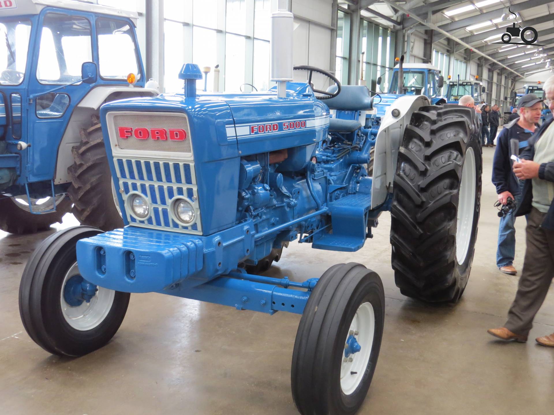 Foto Ford 5000 #856537