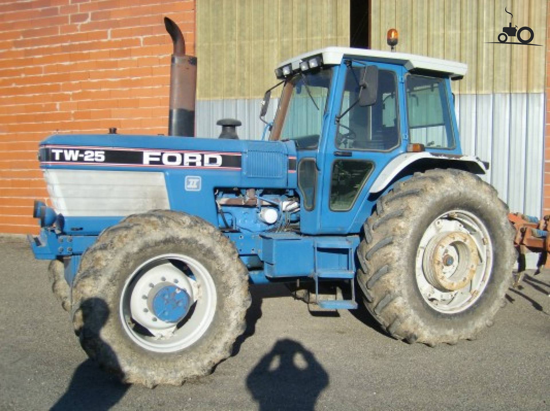 Foto Ford TW 25 #91558