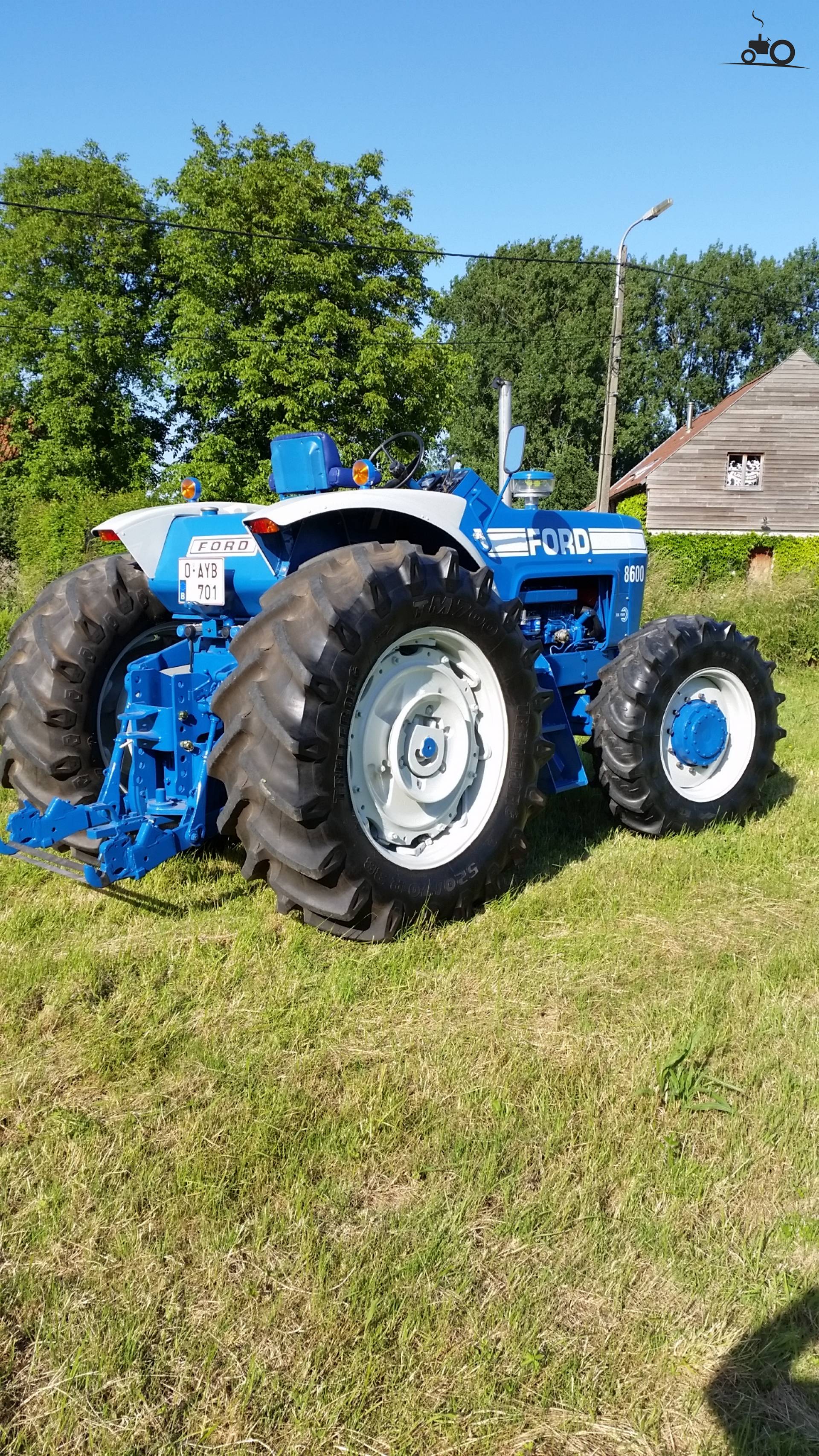 Ford 8600