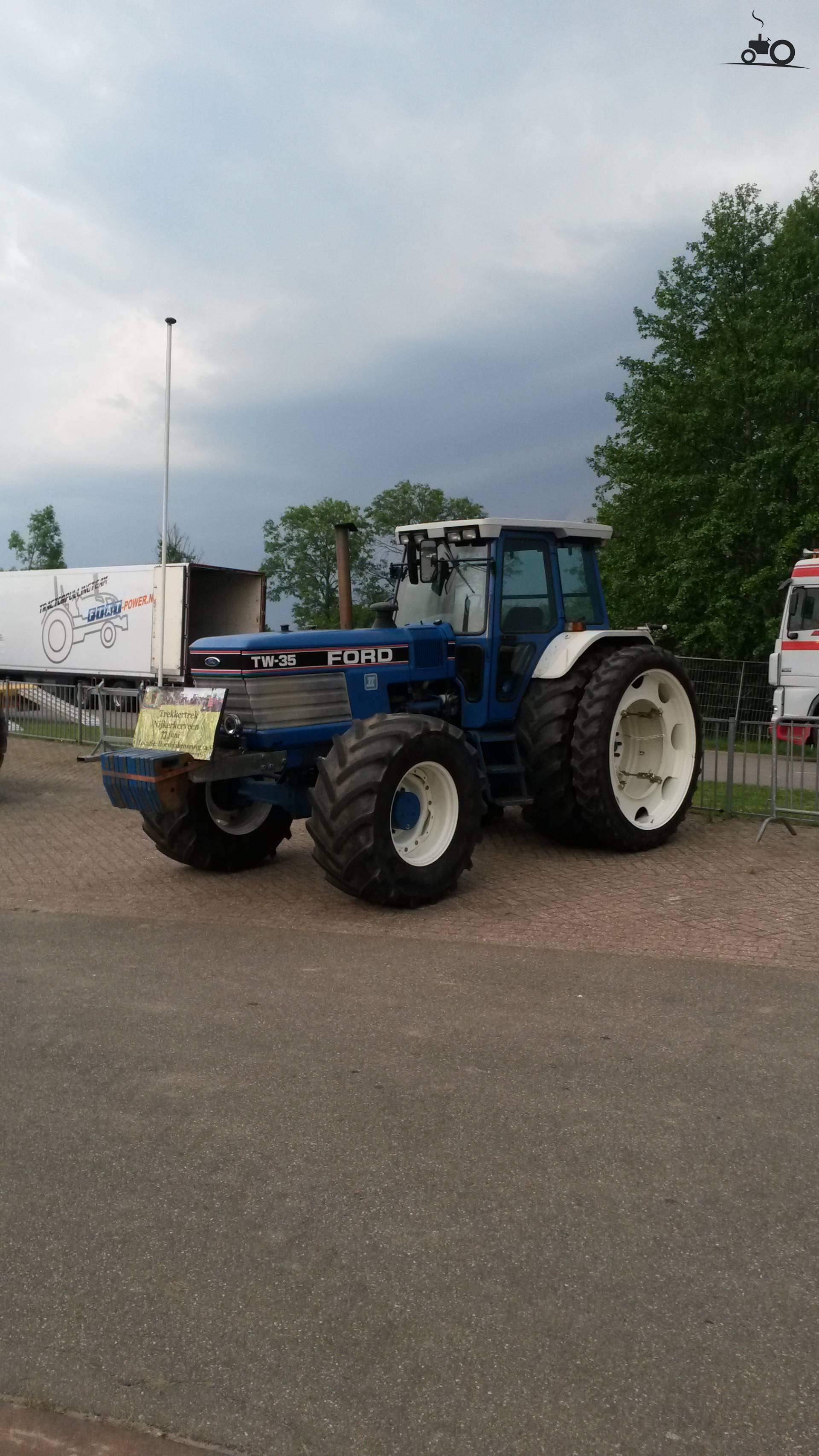 Foto Ford TW 35 #918628