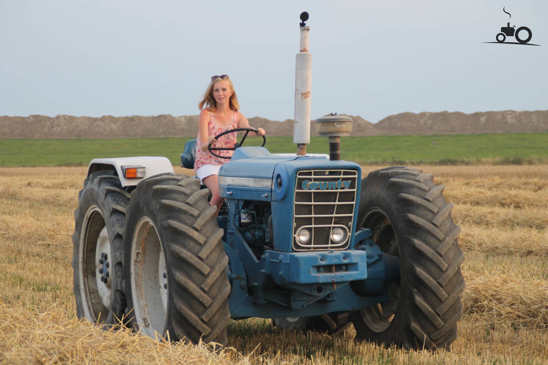 Foto County 944 #930923