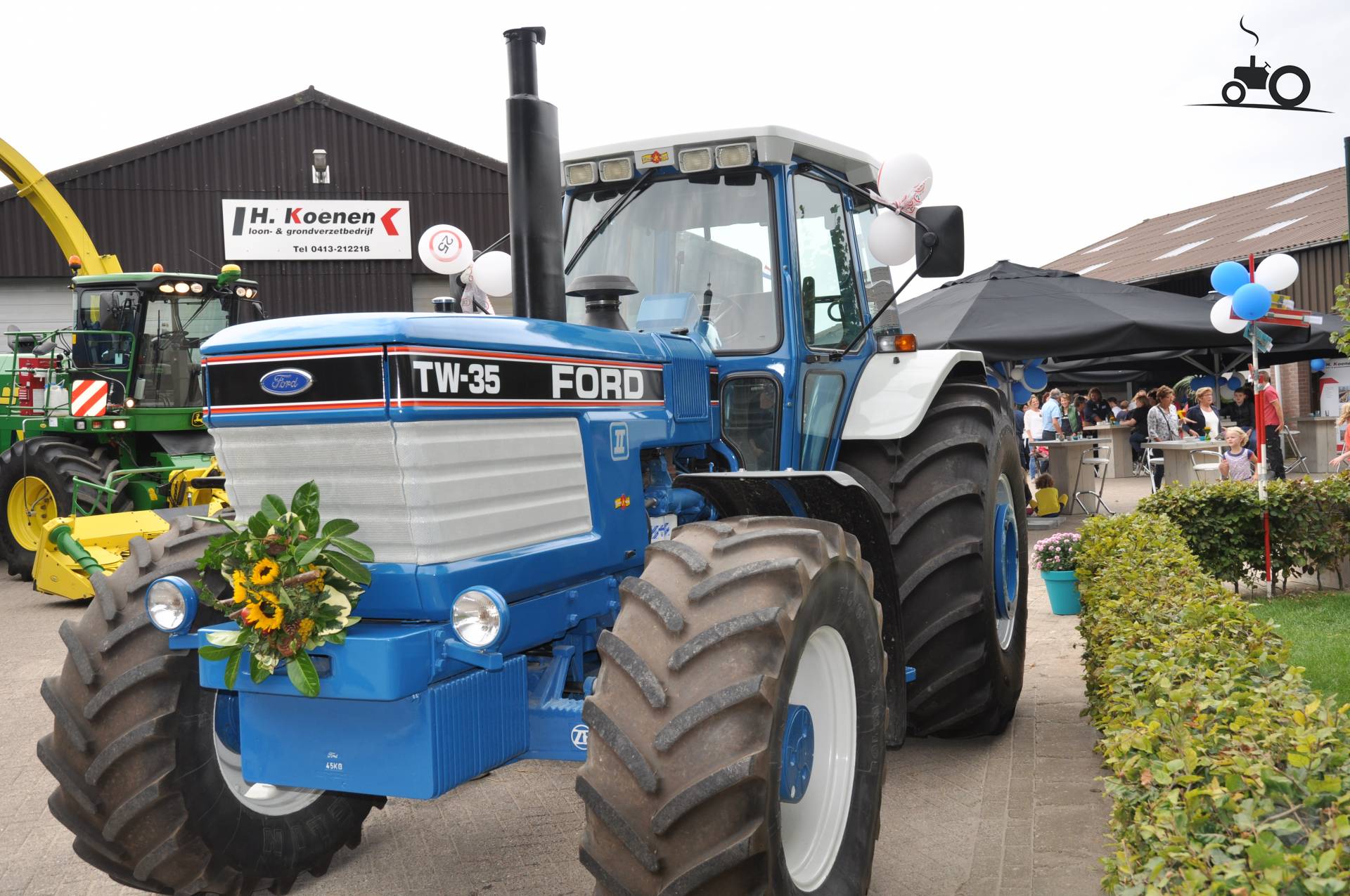 Foto Ford TW 35 #933402