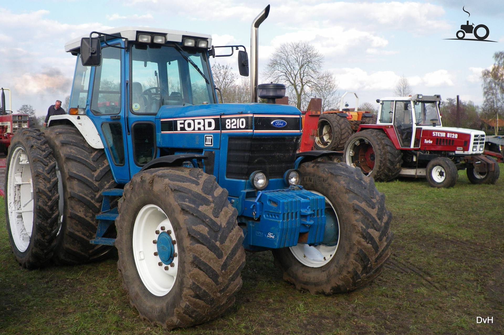 Foto Ford 8210 #960896