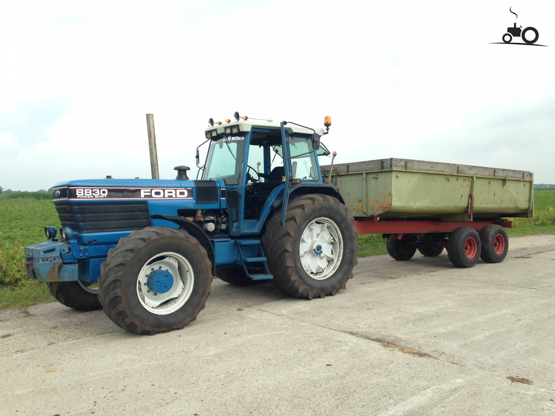 Foto Ford 8830 #977928