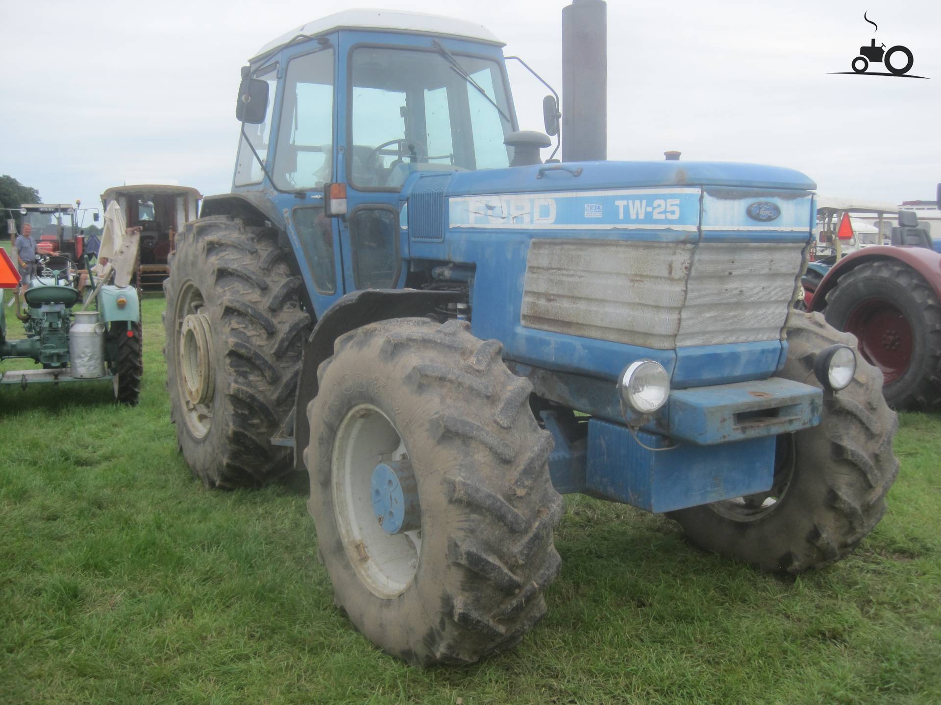 Ford TW 25 - Italia - Trattore immagine #978034
