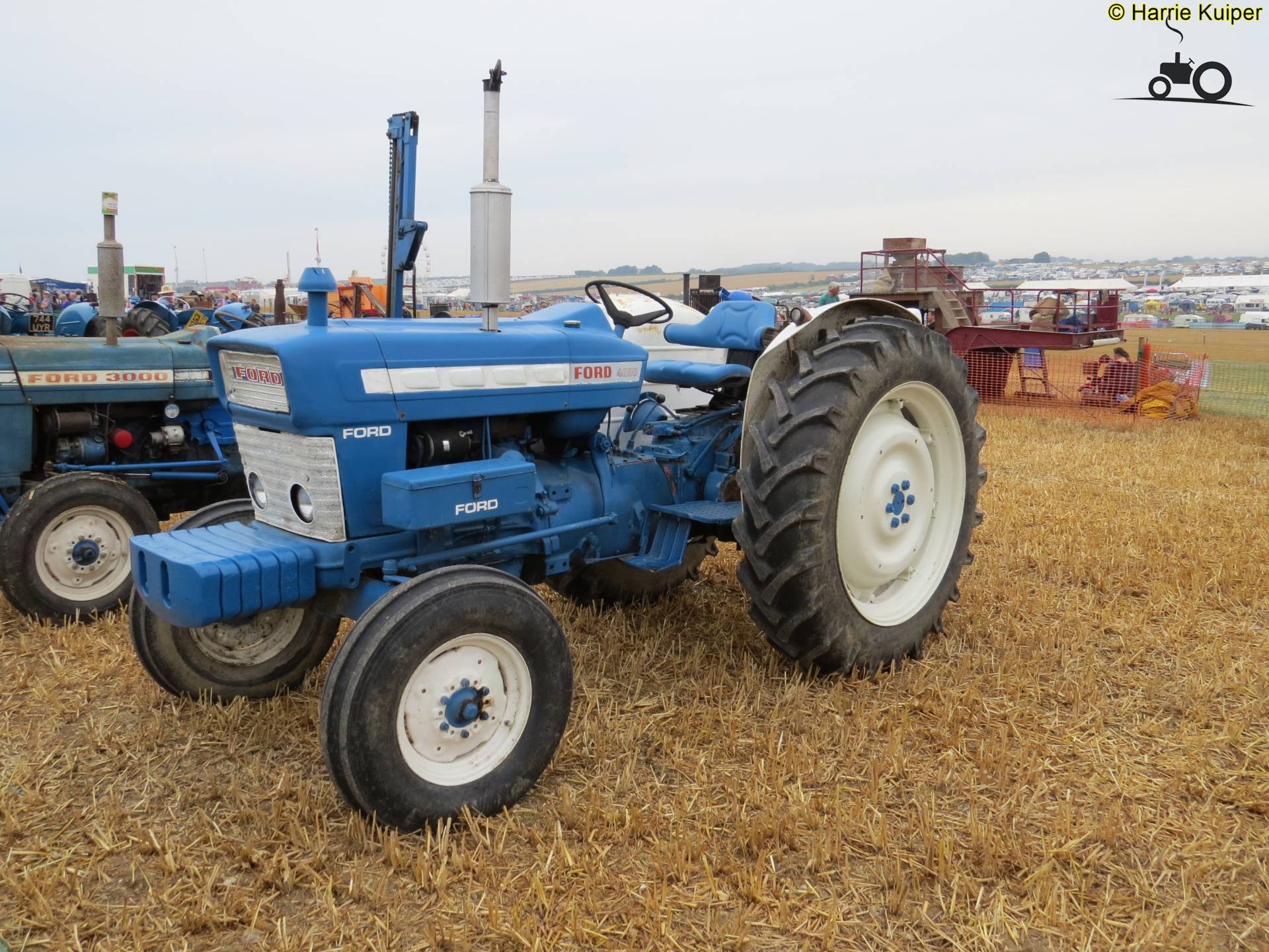 Ford 4000 - Schweiz - Traktor foto #981115