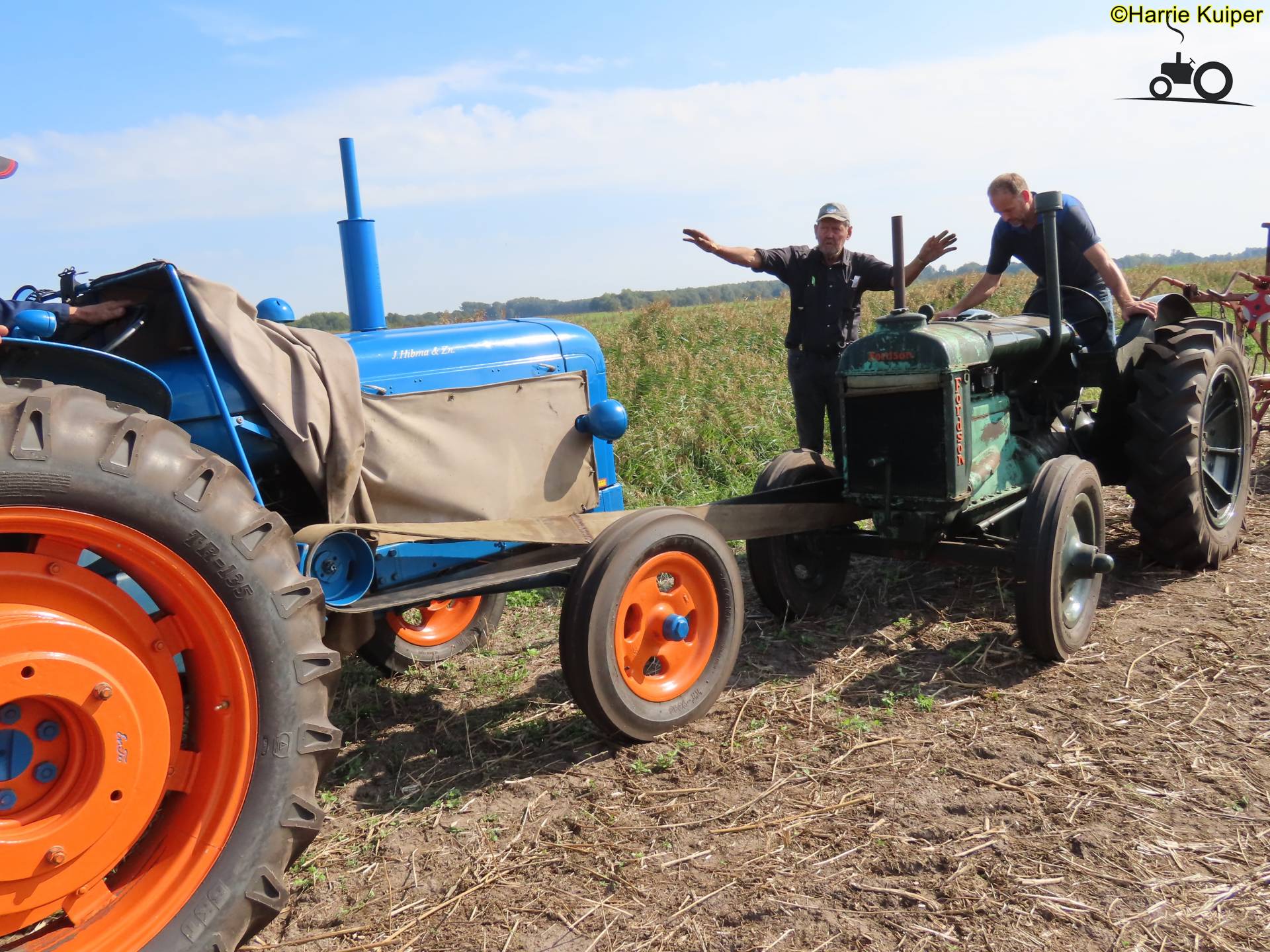 met behulp van riem de Fordson N starten.