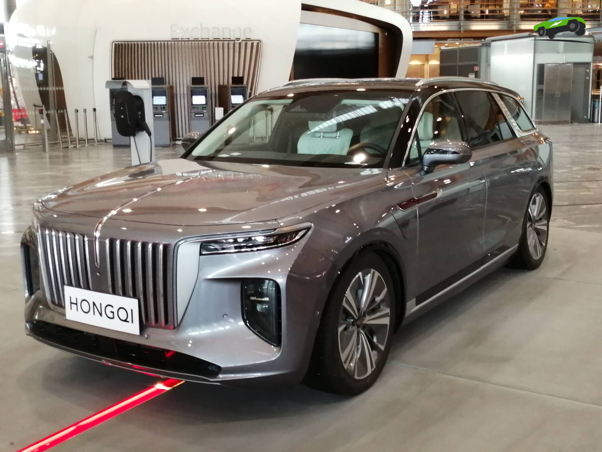 HONGQI E-HS9