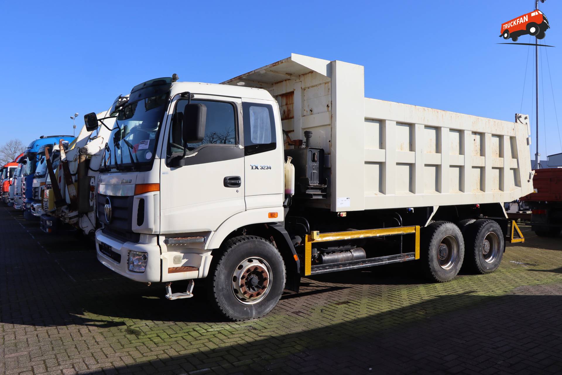 Foto Foton Auman #1459960