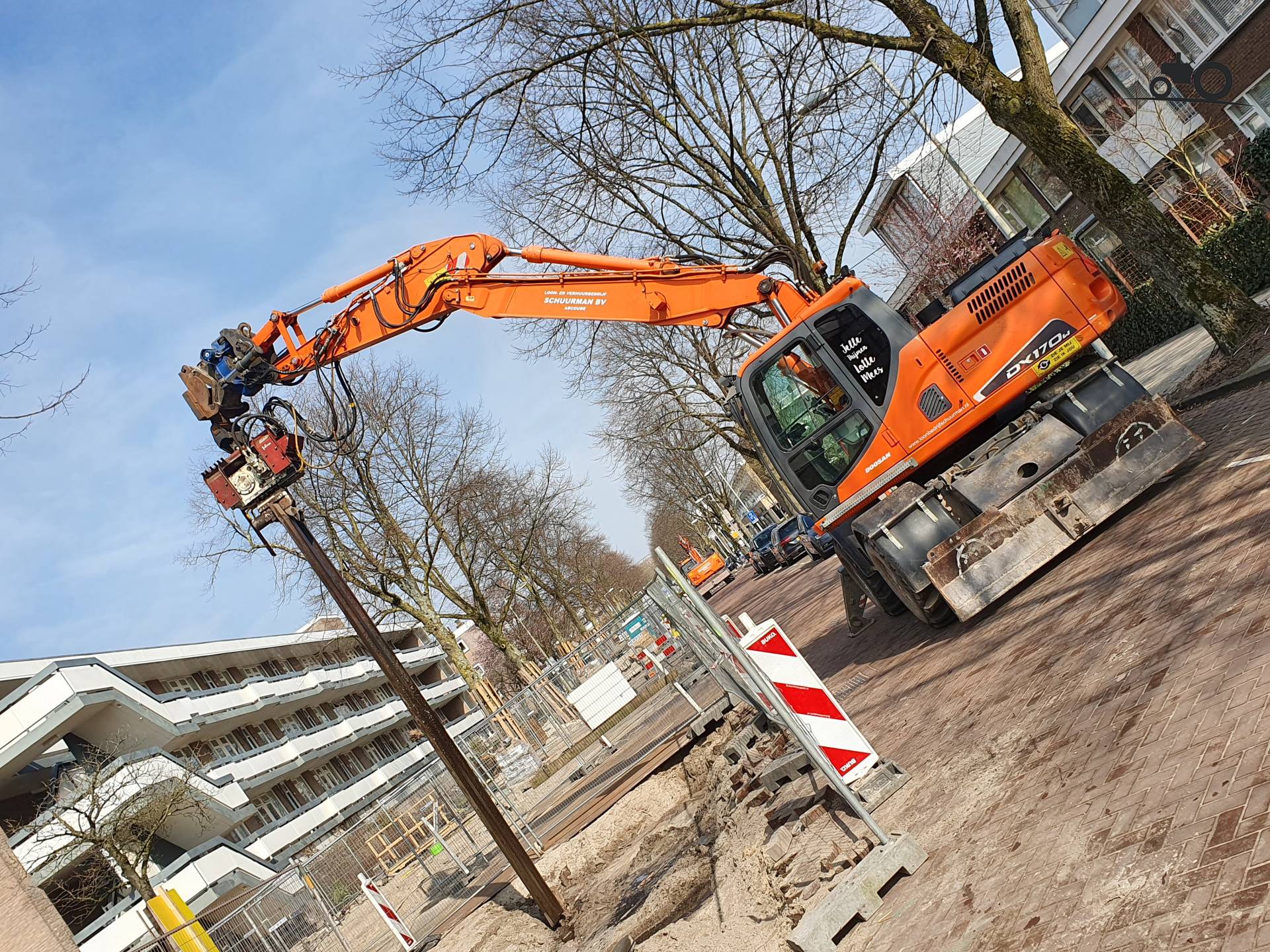 Doosan DX170W (kraan)