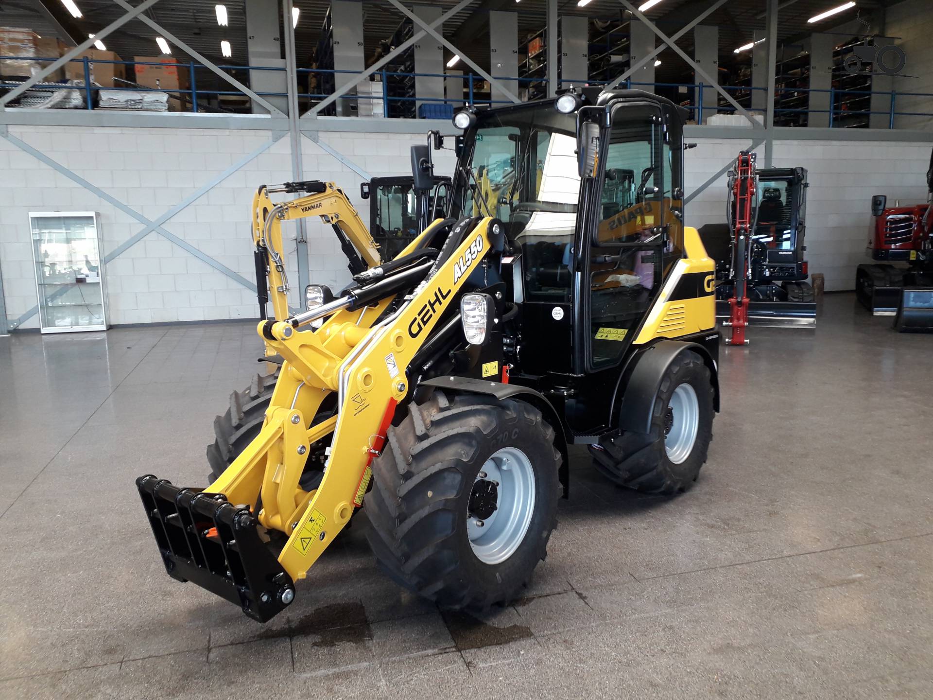 Foto Gehl AL 550 (kniklader) van Geert-Jan De Kok BV