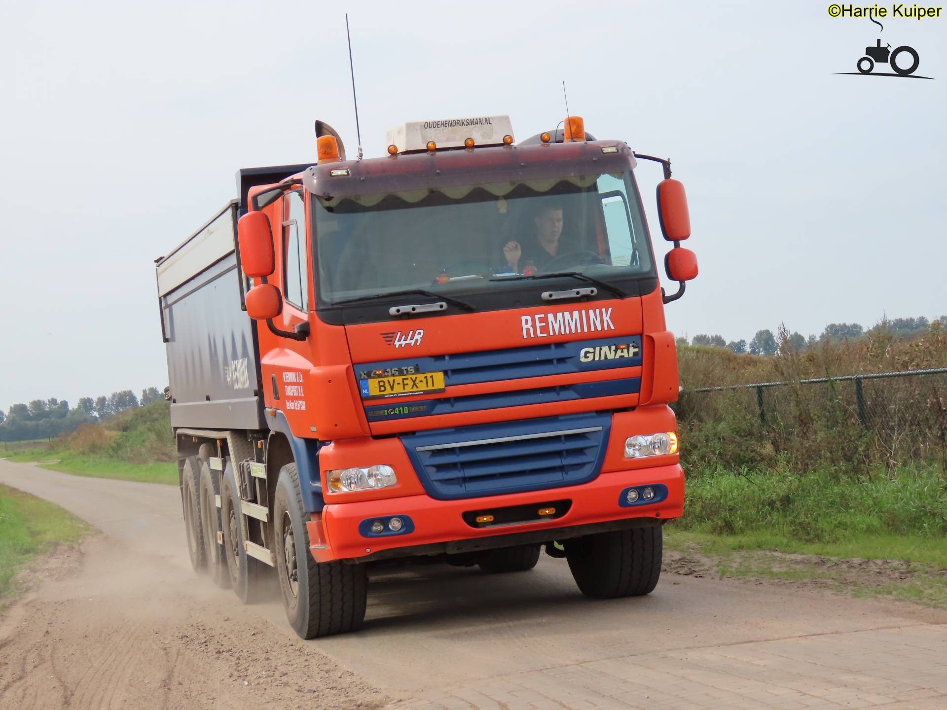 Foto GINAF X 4446 TS van W. Remmink en Zonen Transport B.V.