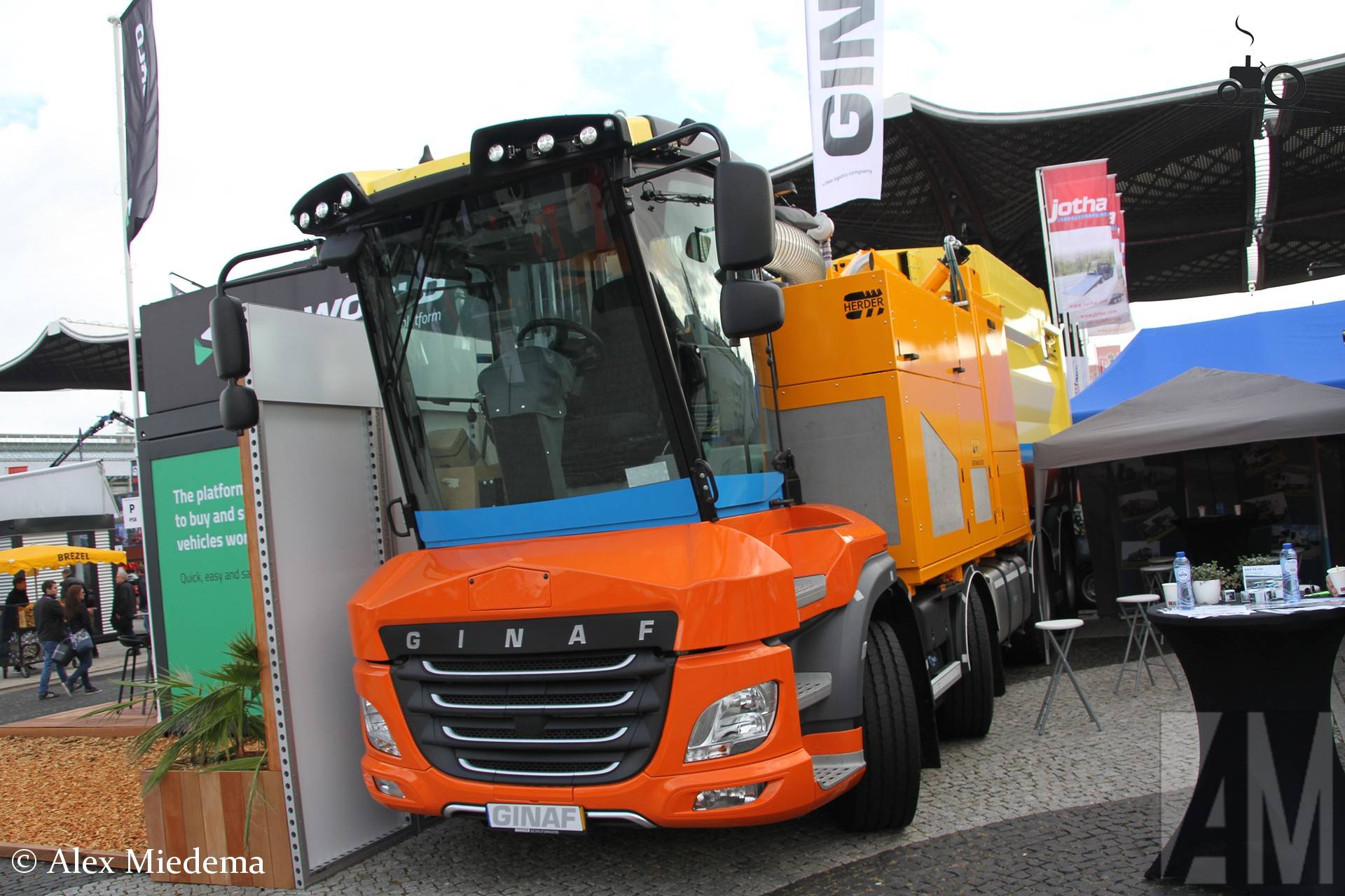 Foto GINAF O6 4341 S-H (vrachtwagen) van De Jong Zuurmond