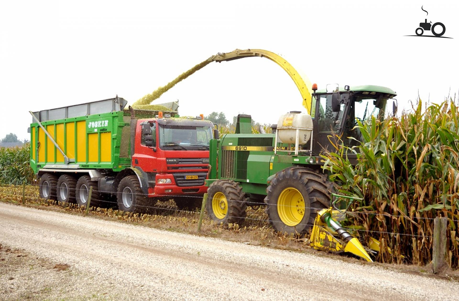 Foto GINAF Maistruck van Tolkamp Agri Service