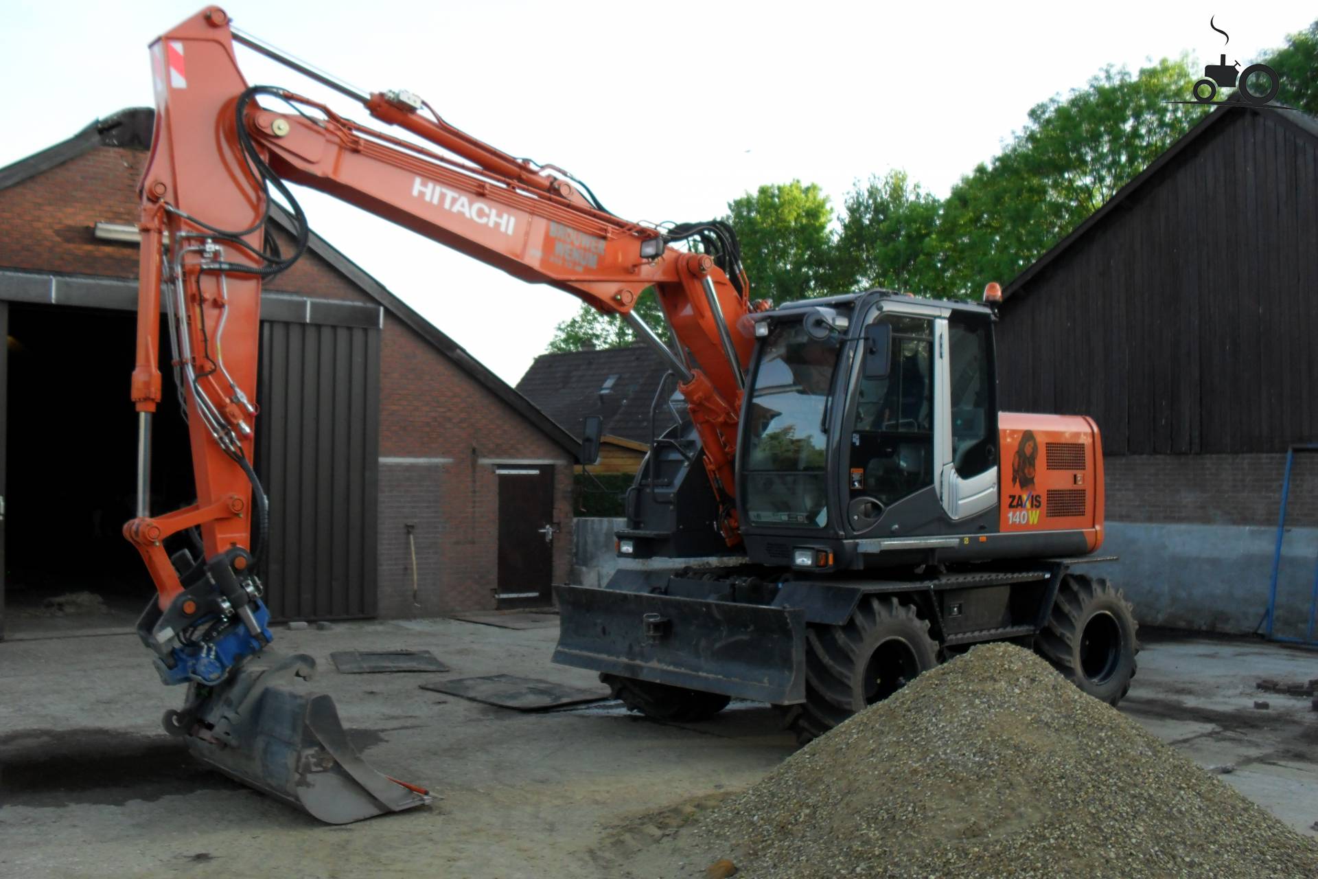 Foto Hitachi Zaxis 140W #364465