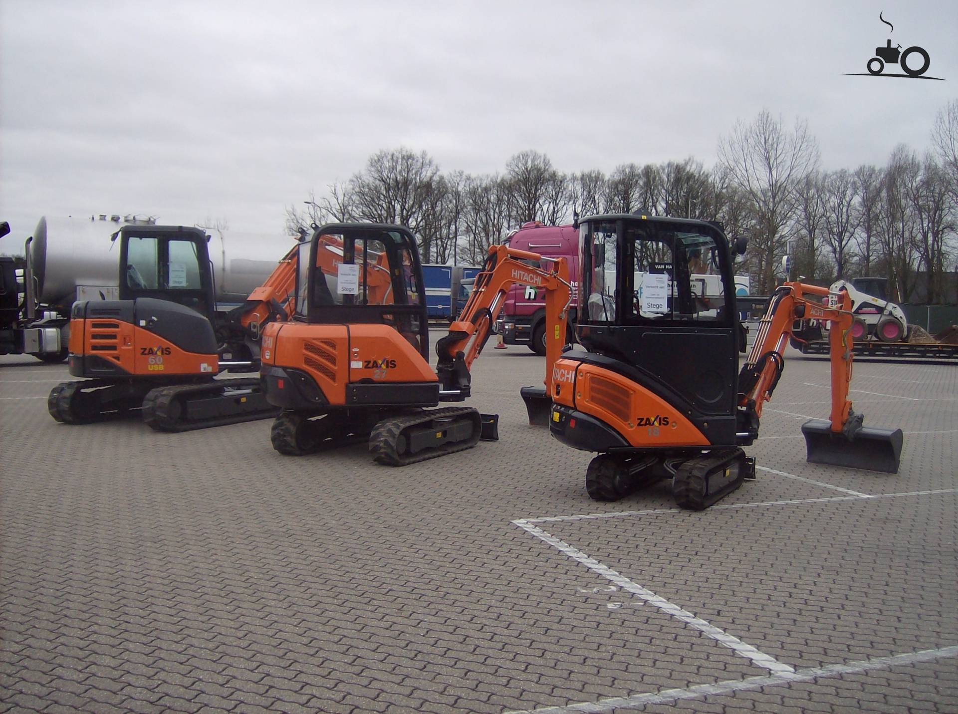 Foto Hitachi Meerdere van Loon- en Grondverzetbedrijf Stege