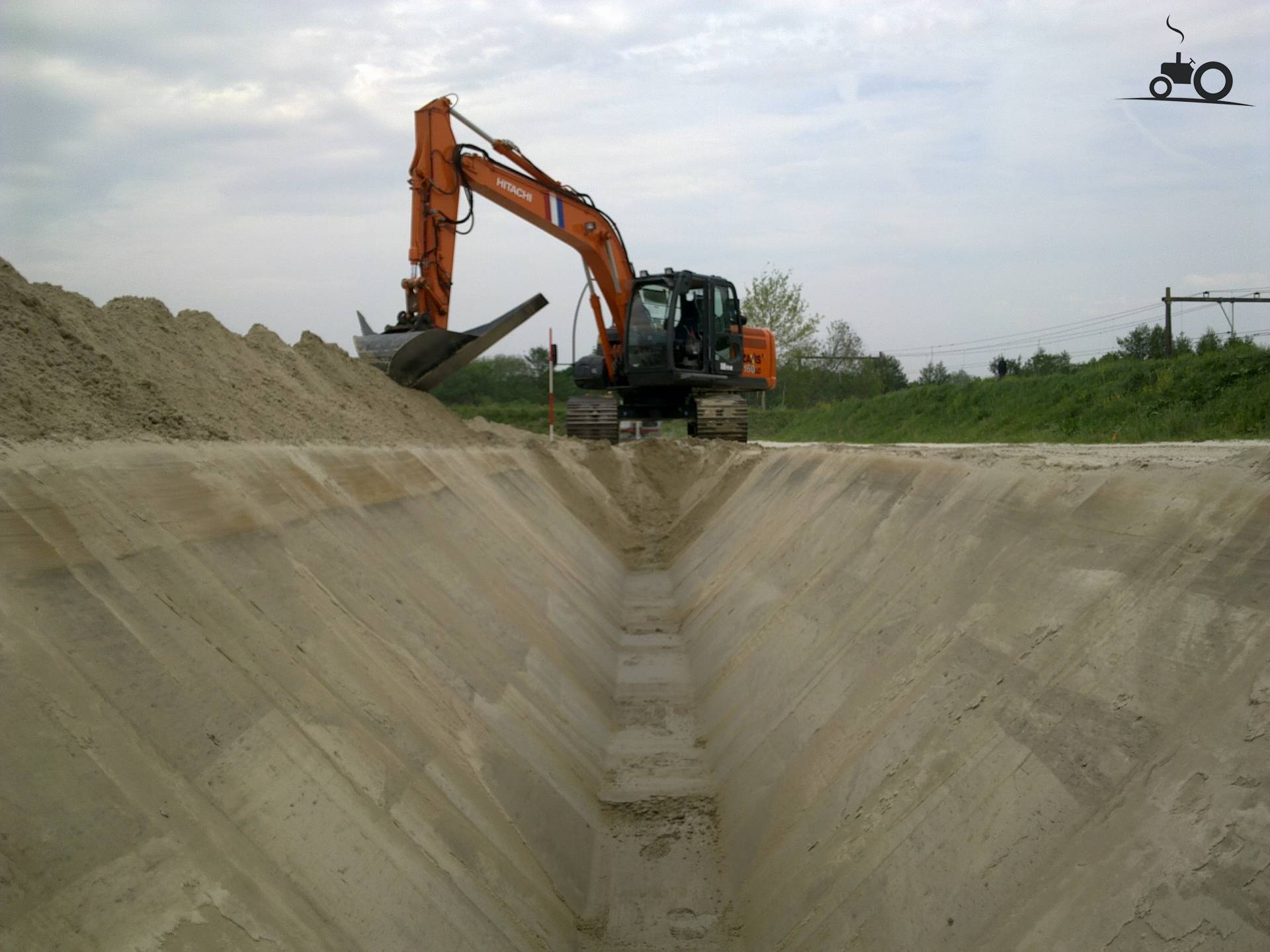 Foto Hitachi Zaxis 160 LC #493137