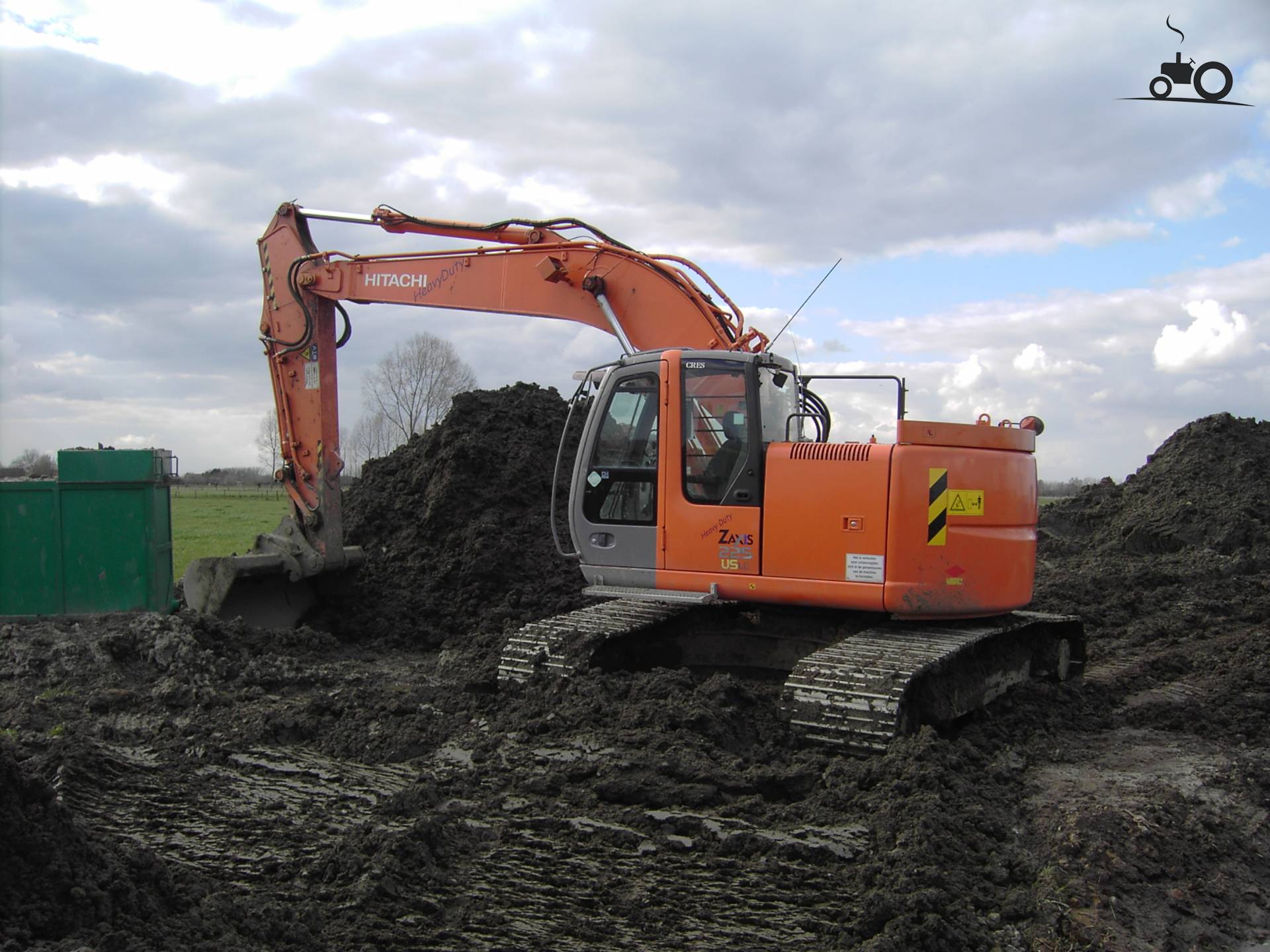 Foto Hitachi Zaxis 225 van Audebo